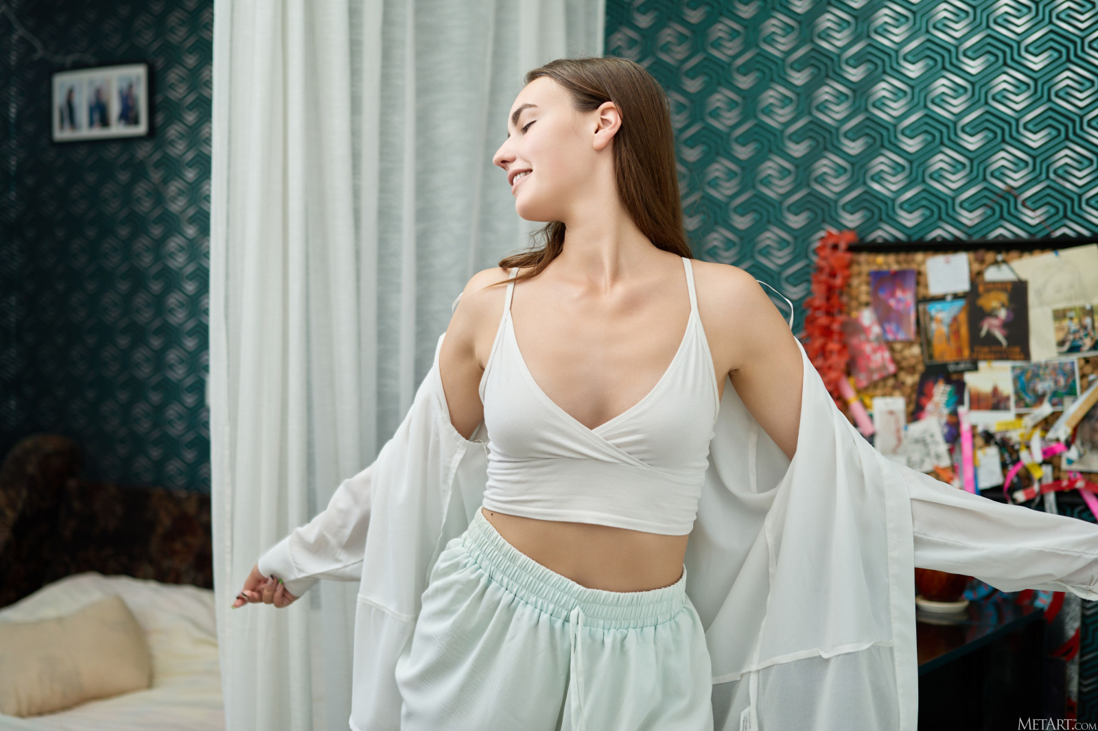 배경 화면 복부 팔 예술 모델 맨발 아름다움 침대 시트 침구 침실 흑발 금발 갈색 머리 가슴 위로 침상 어둠 눈 얼굴 패션 액세서리 패션