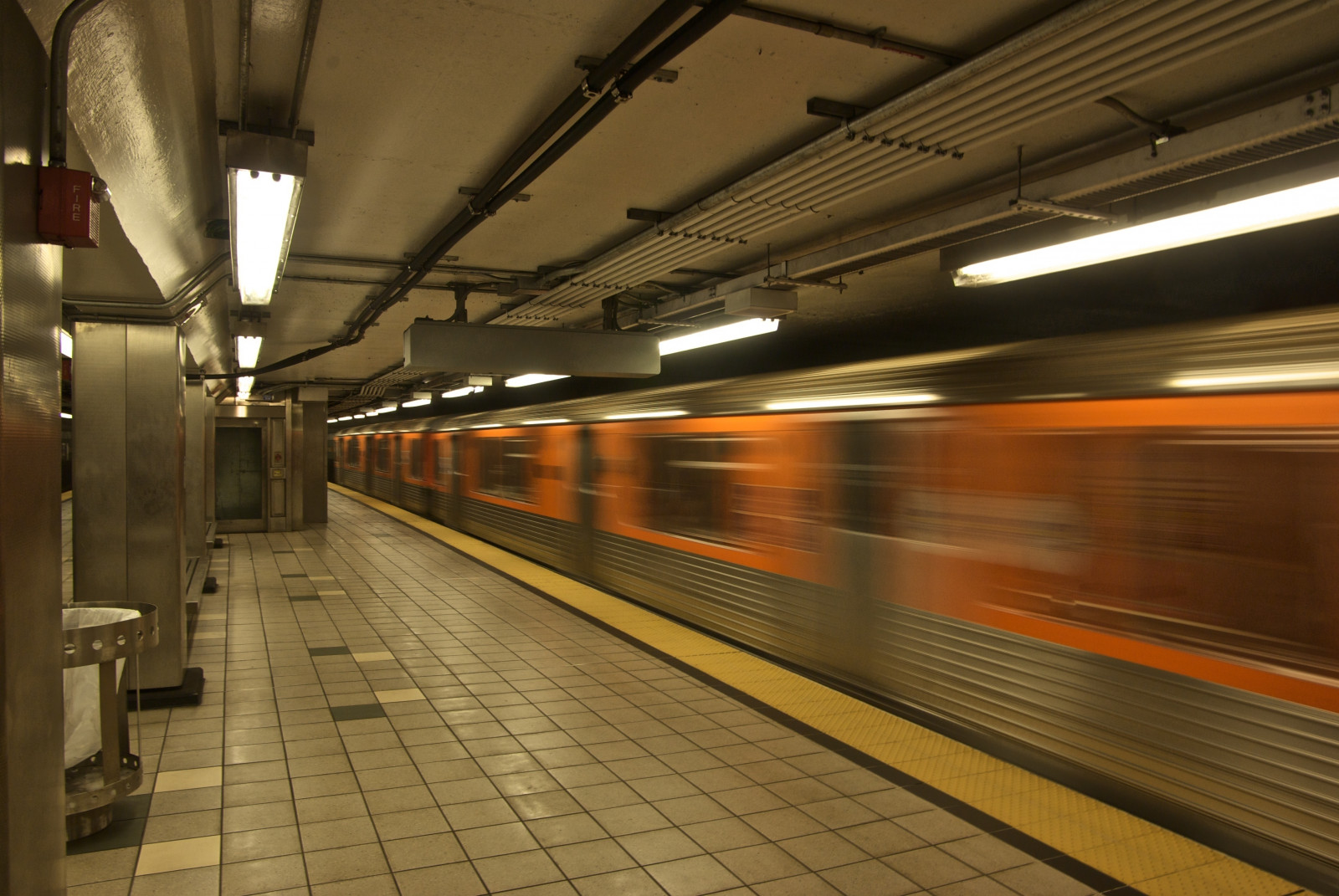 Wallpaper : subway, train, underground 3872x2592 - - 652785 - HD ...