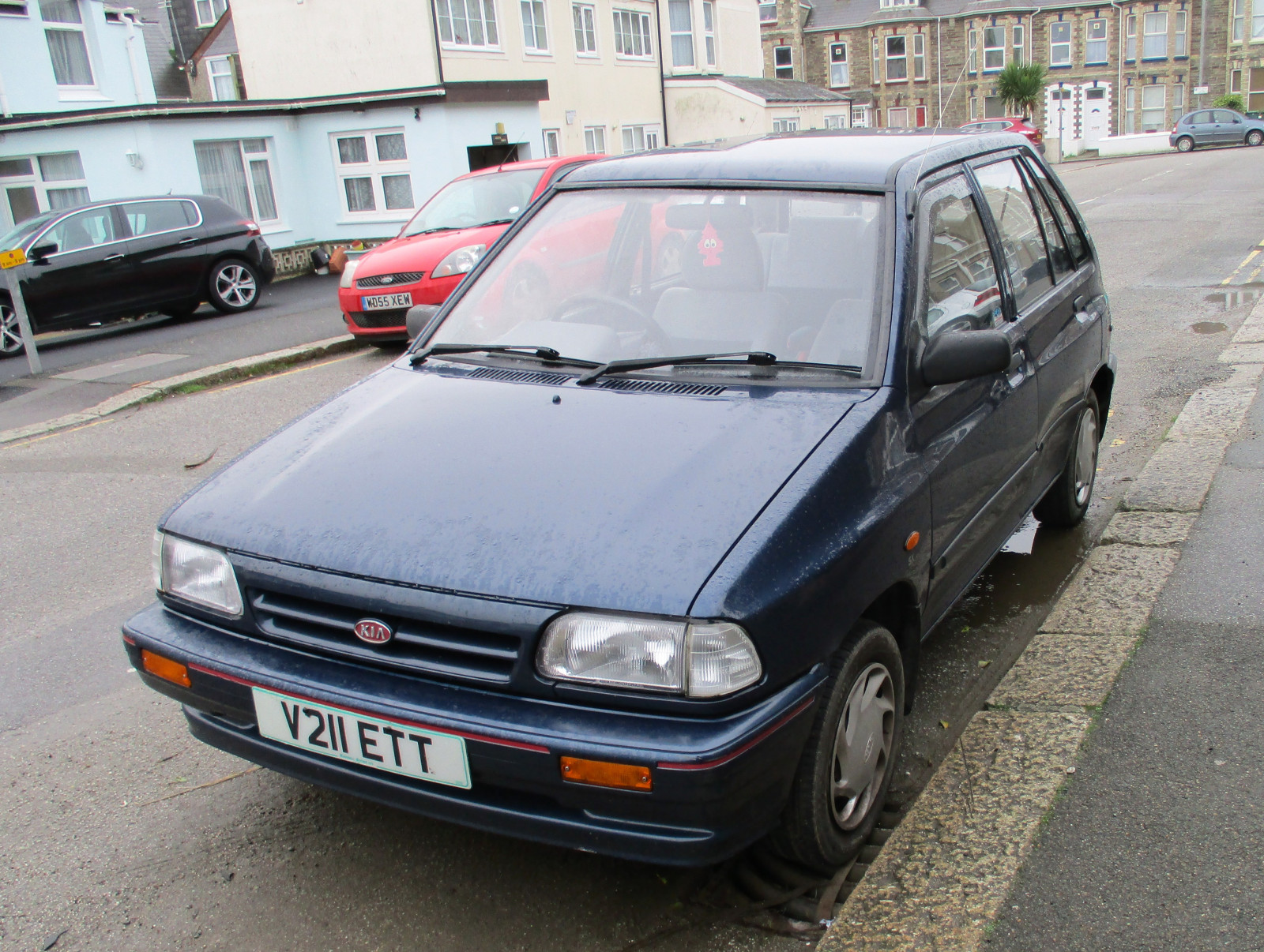 Wallpaper Kia Pride Old Car Cornwall UK Green Ett V211ett