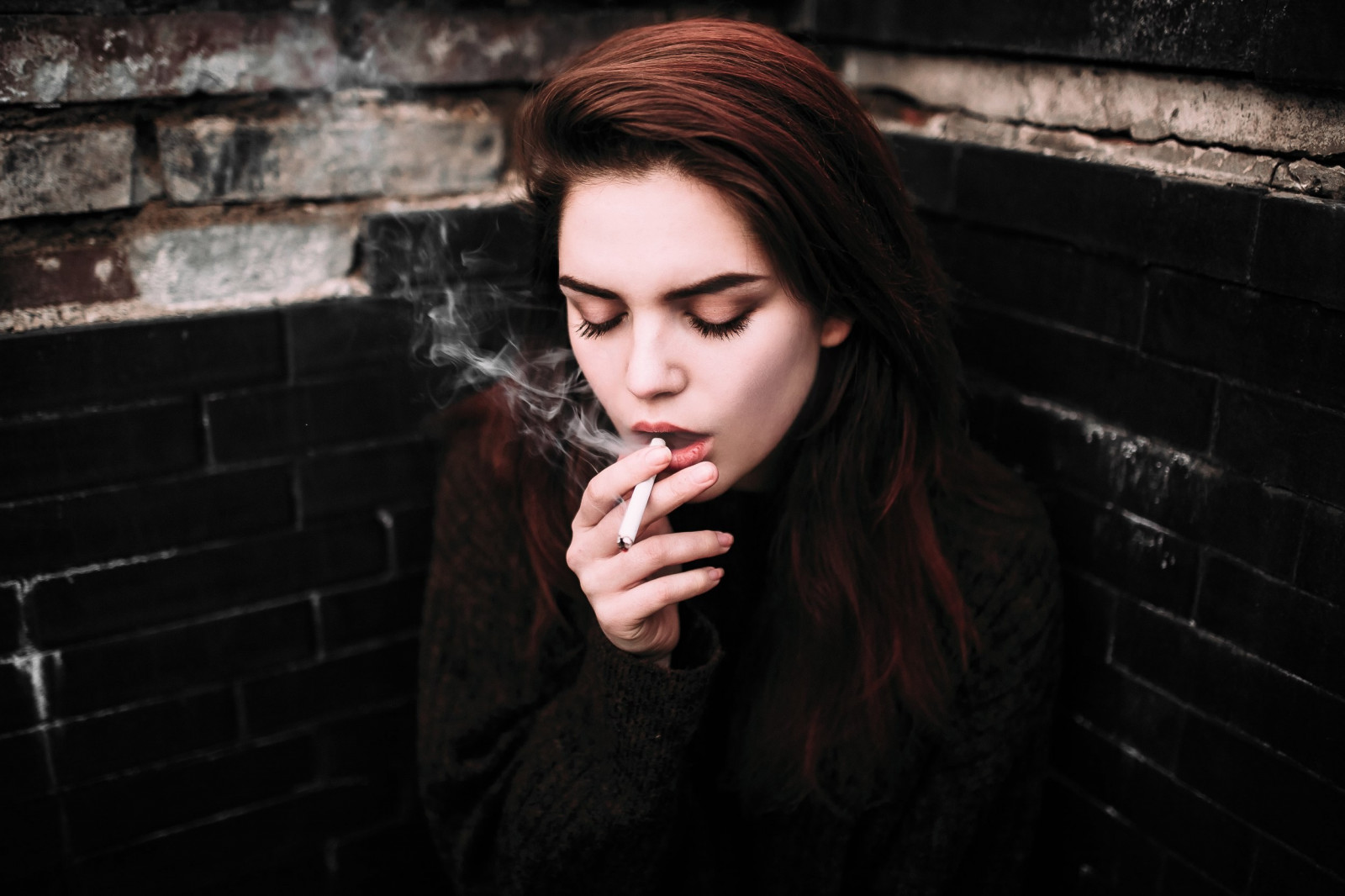 Wallpaper : Nadia Levinina, women, portrait, cigarettes, smoking, smoke ...