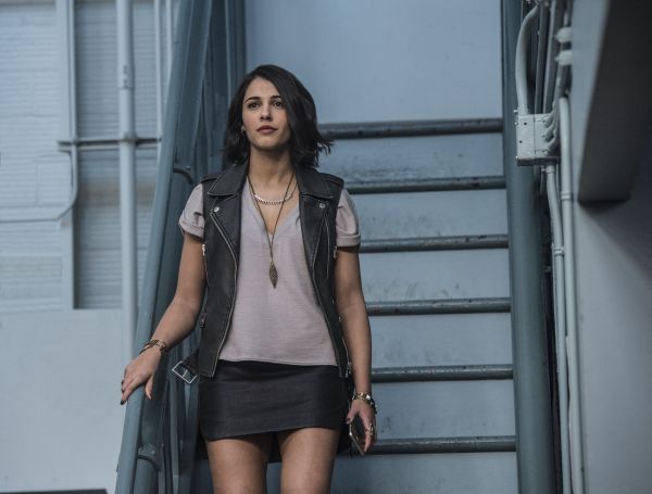 Wallpaper Naomi Scott Actress Brunette Women Indoors Short Hair