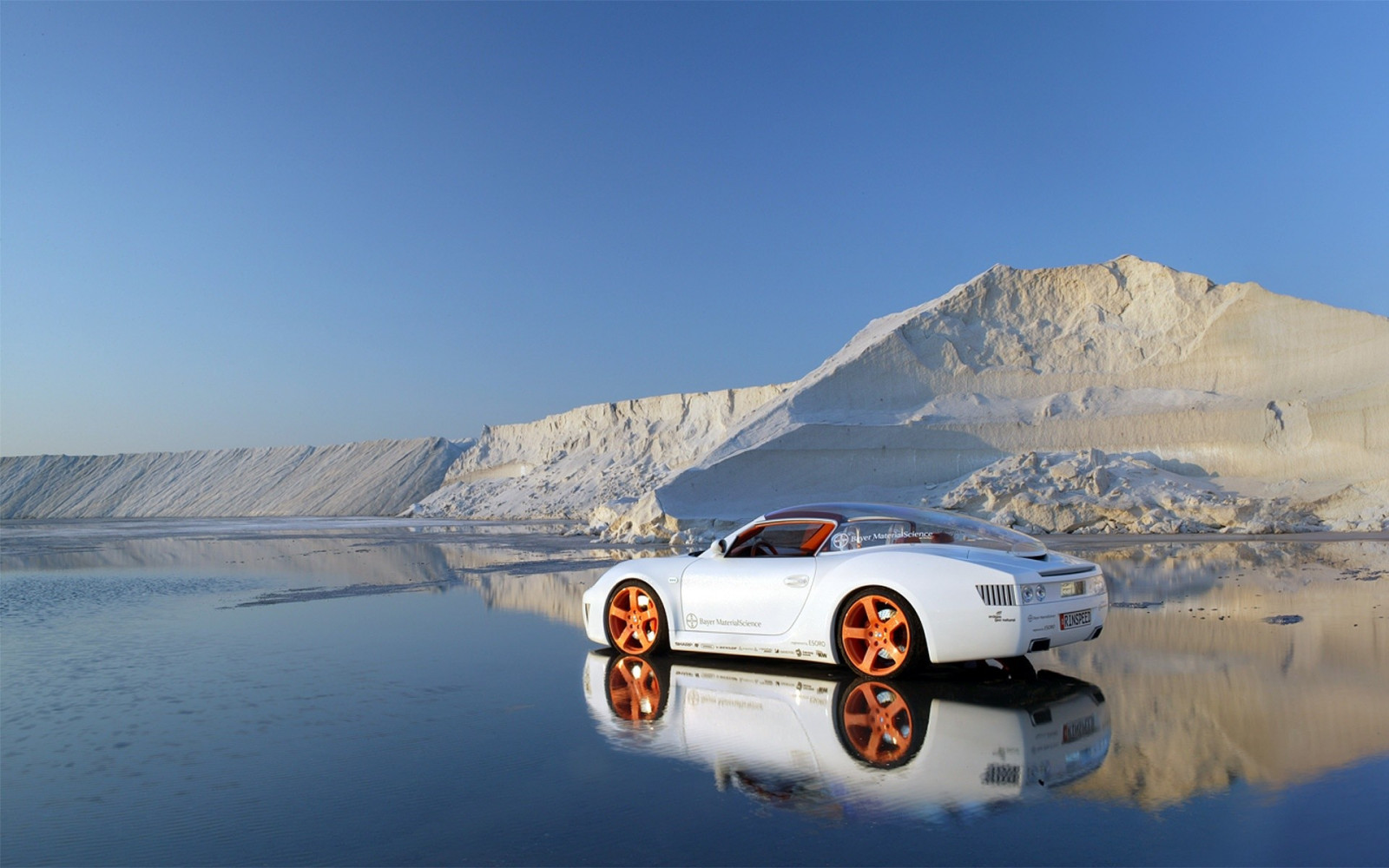 Wallpaper : lake, car, reflection, snow, winter, vehicle, ice, Arctic ...