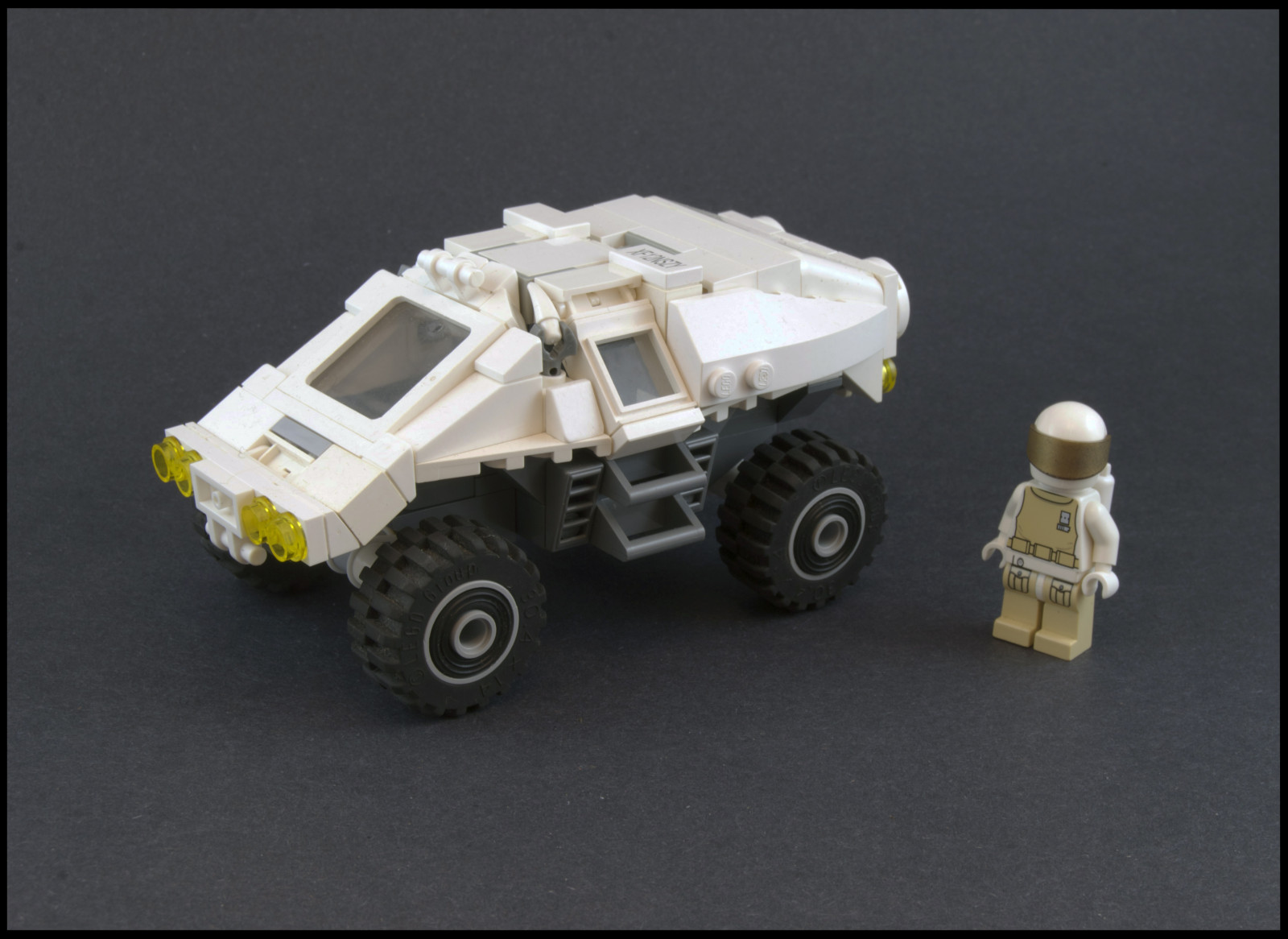 Wallpaper : motor vehicle, military vehicle, armored car, scale model ...