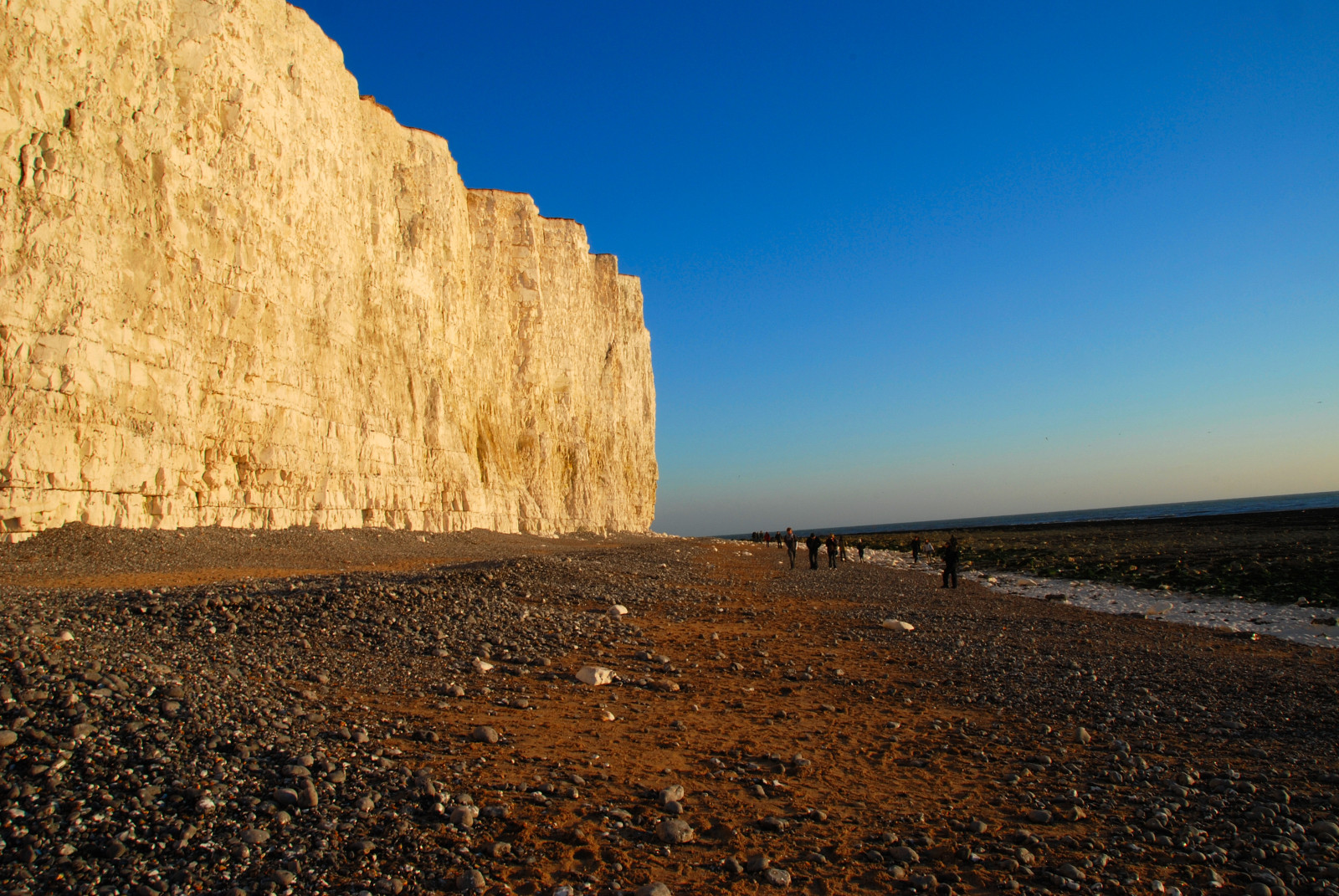 Wallpaper : UK, blue, sunset, sea, England, sky, beach, britain, cliffs ...