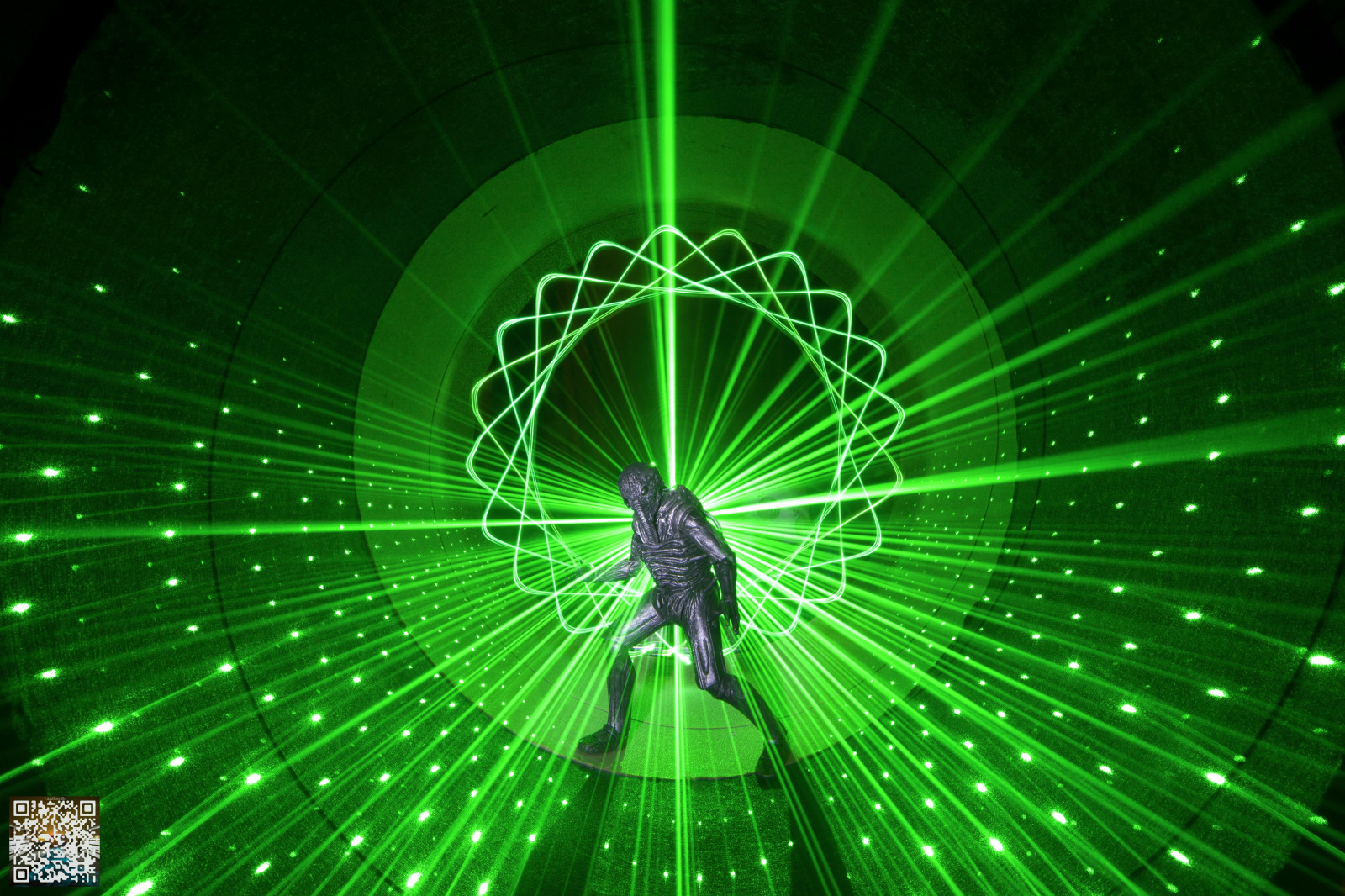 Wallpaper : lightpainting, Canon, toys, alien, indoor, aliens, tokina ...