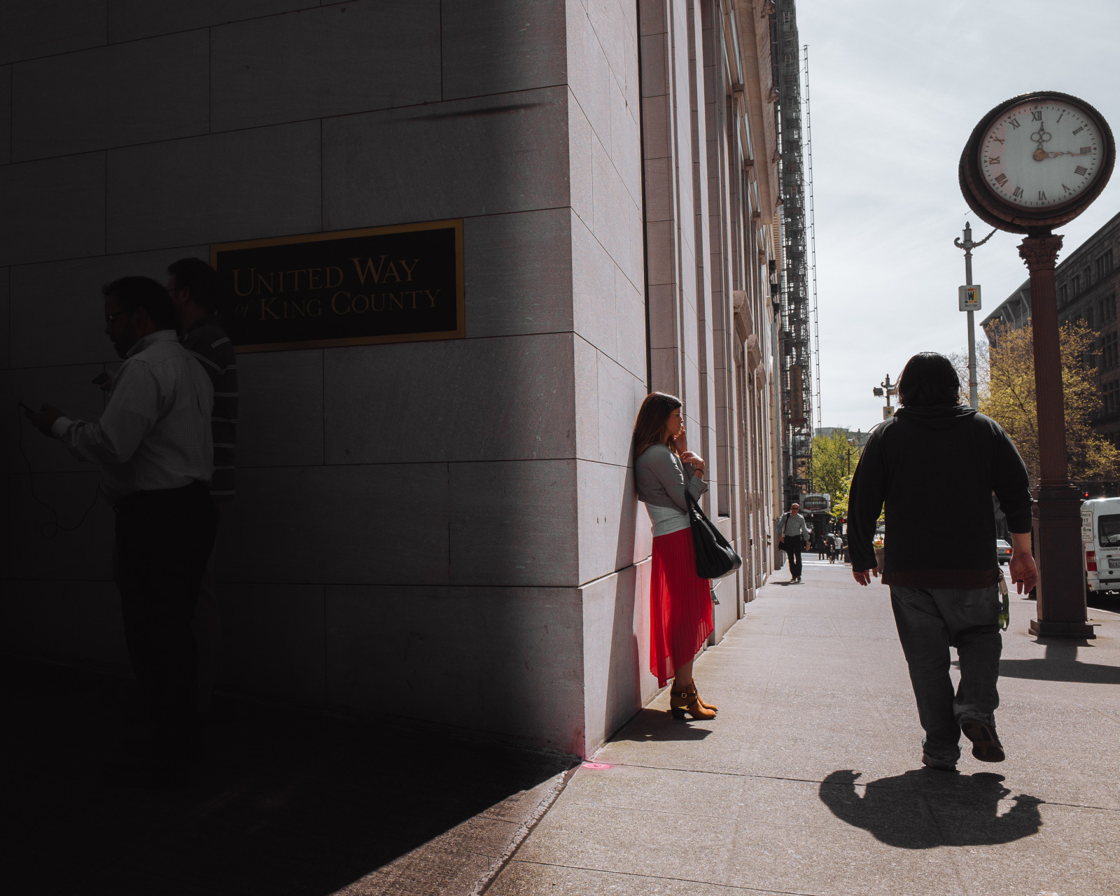 Wallpaper : Seattle, woman, clock, contrast, streetphotography ...