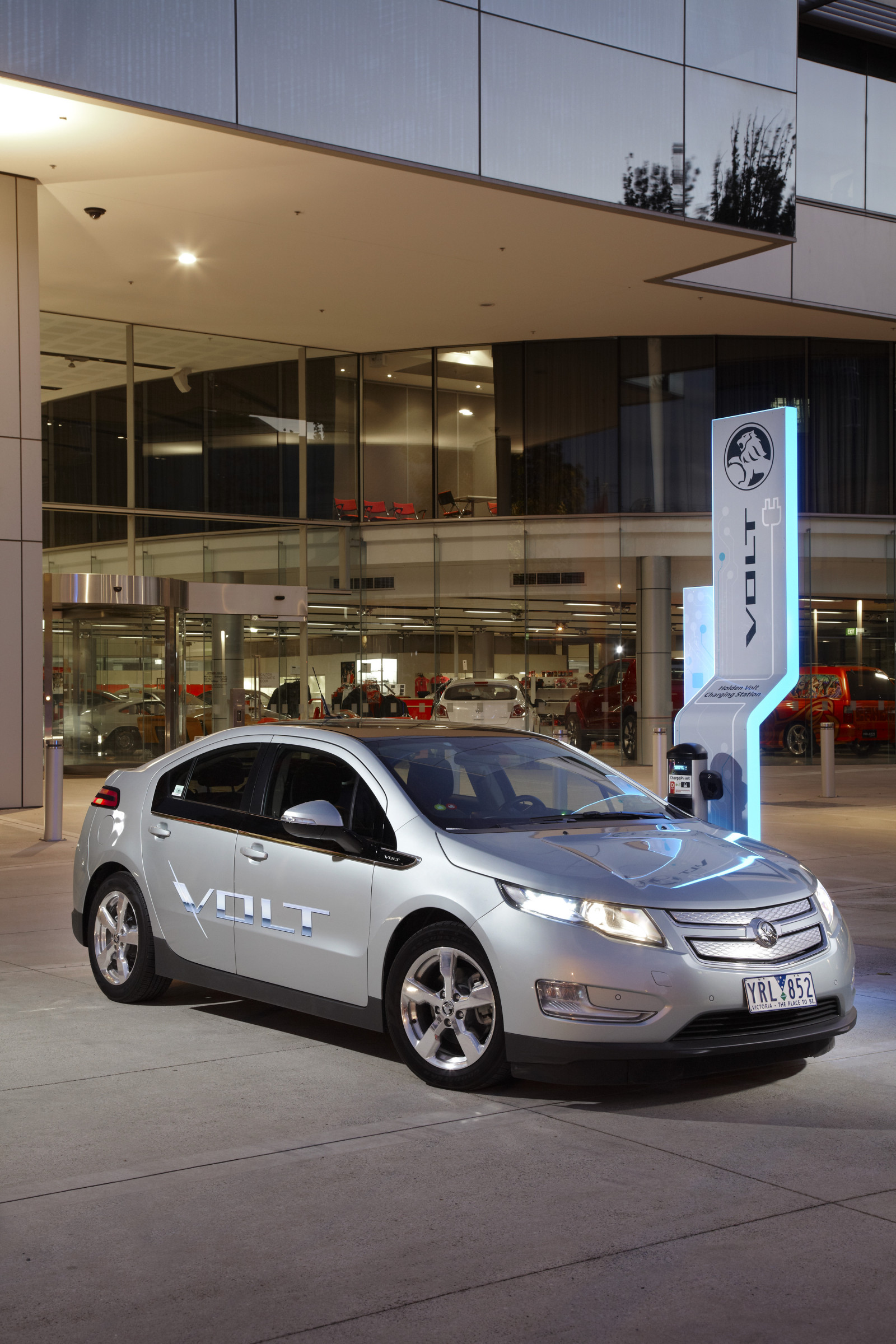 Ingyenes háttérképek : sportkocsi, 2013, Szedán, elektromos autó ...