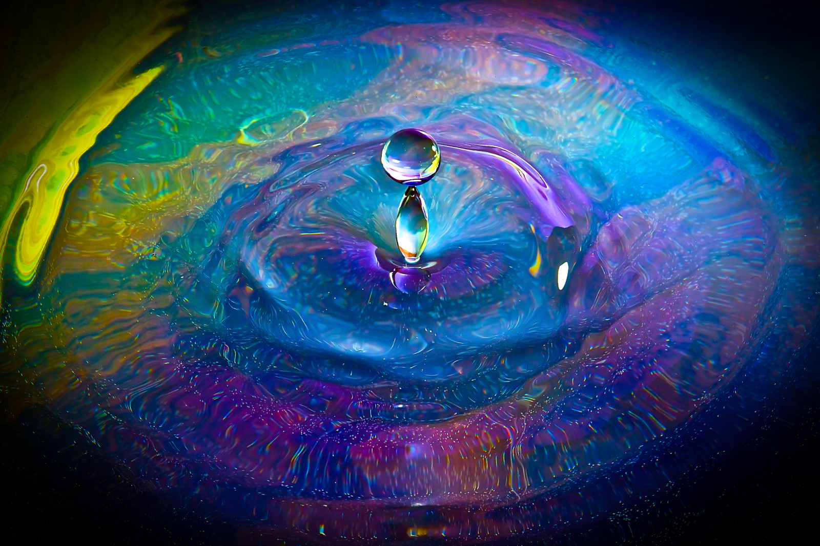 Wallpaper : water, Canon, drip, oil, droplet, 5dmkiii 3189x2126 ...