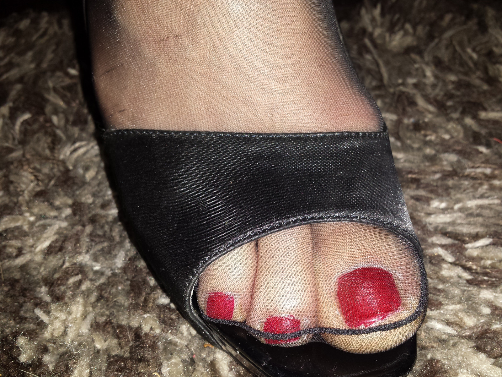 Bakgrundsbilder Fötter Sko Hög Pumps Kjol Upskirt Klackar Nagellack Stilett Mulor