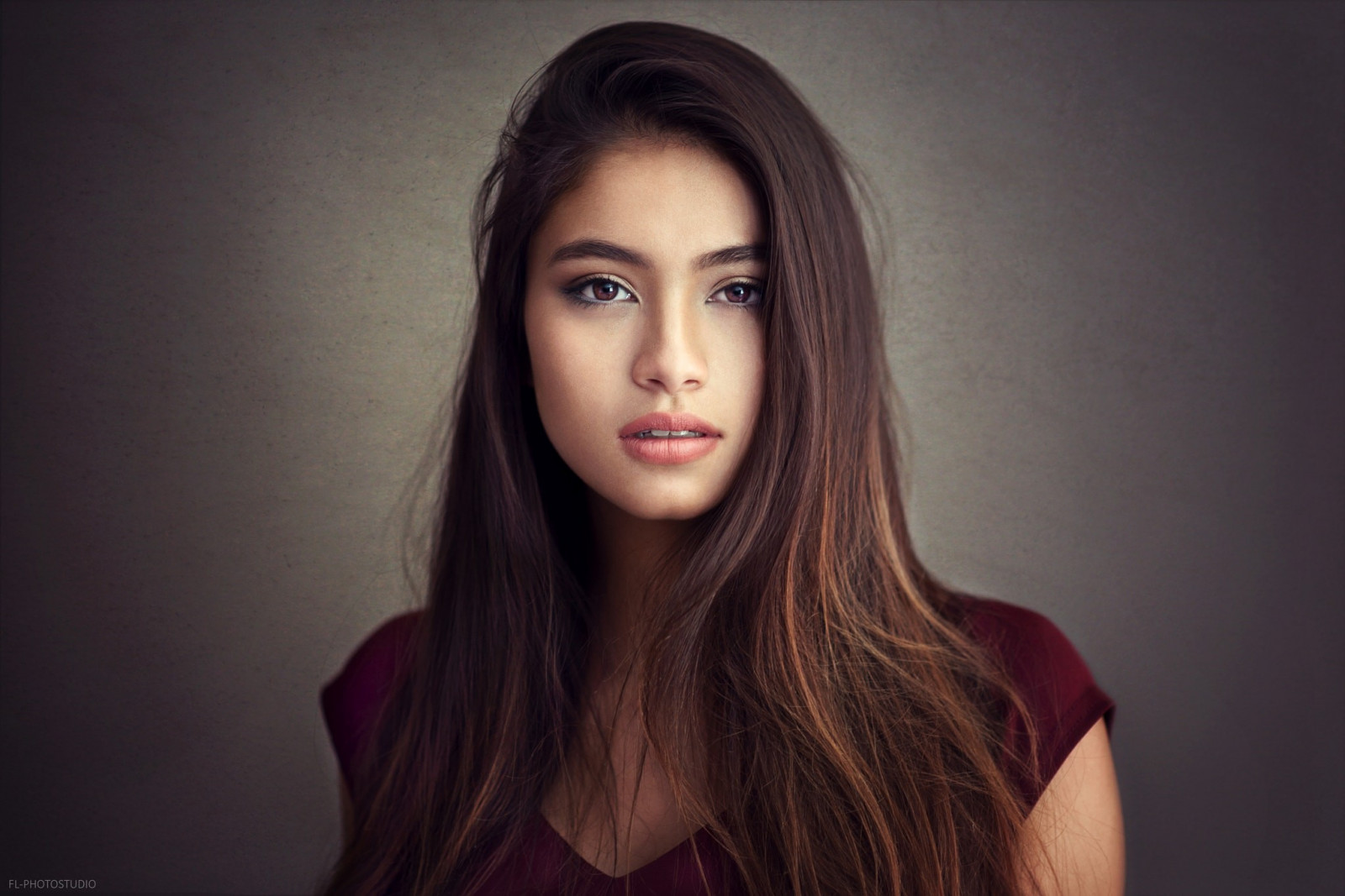 Wallpaper : women, face, portrait, simple background 2048x1366 ...