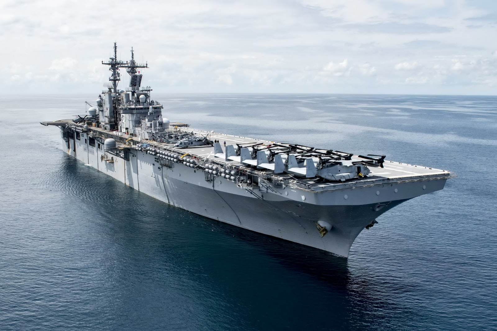 Bakgrundsbilder : 2560x1709 px, class amphibious assault ship, militär ...