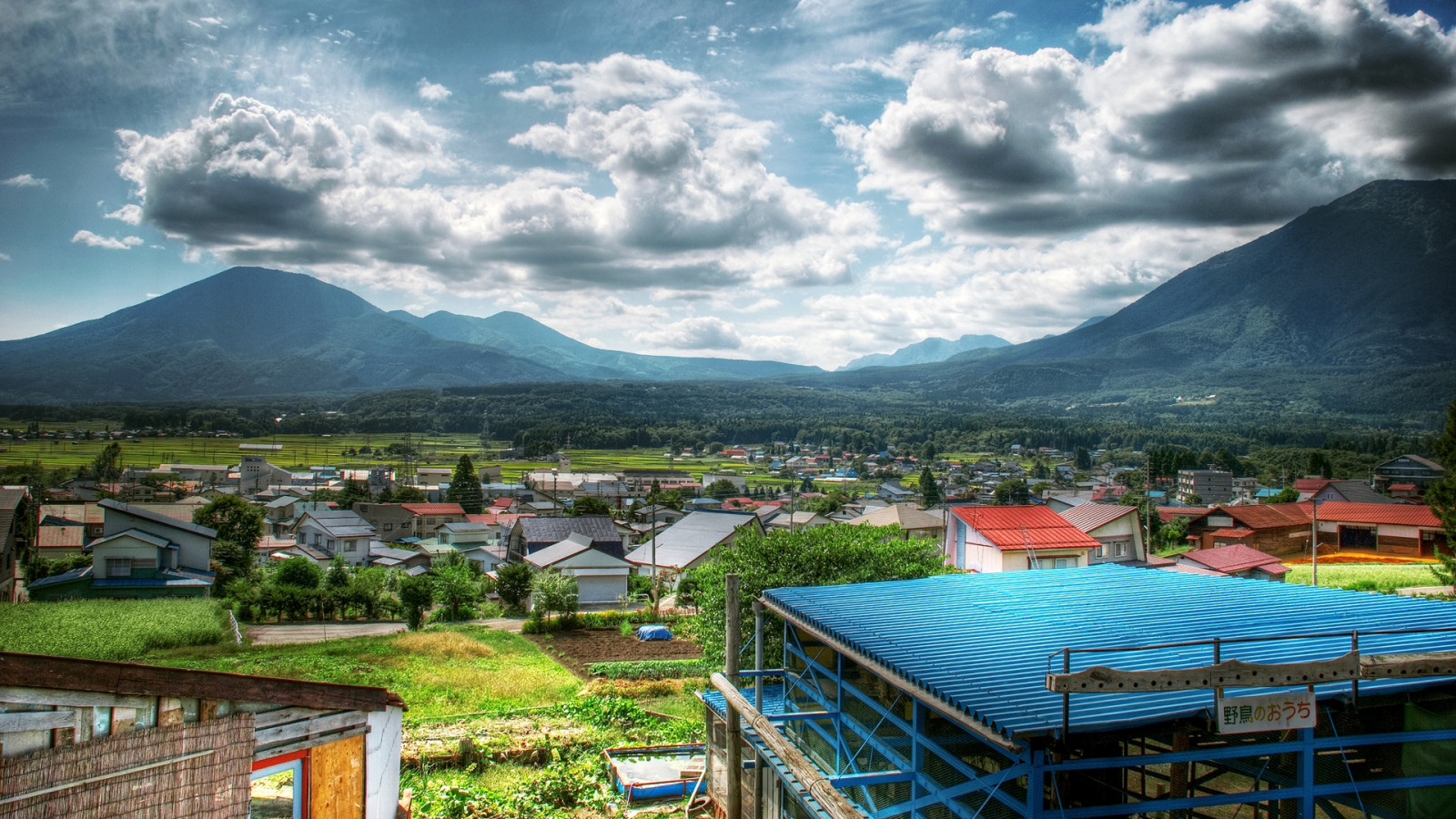 Wallpaper : bangunan, Desa, rumput, langit, pegunungan 1920x1080 ...