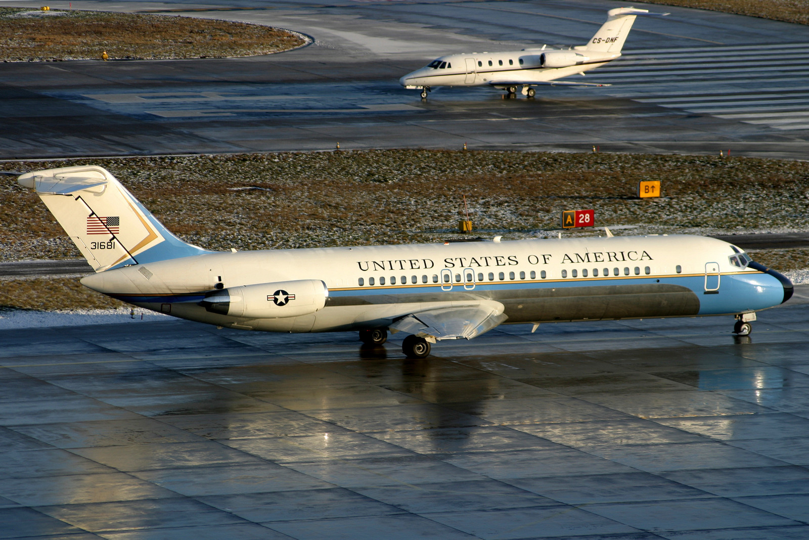 Wallpaper : aircraft, aviation, military, Zurich, transport, wef ...