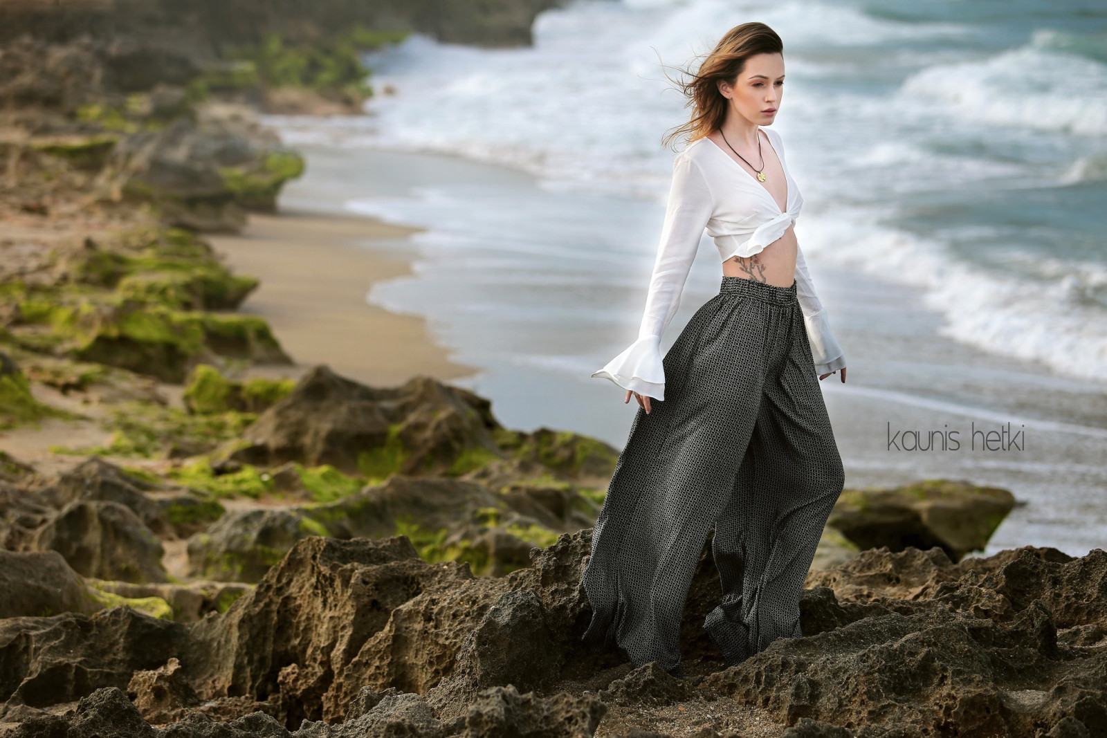 Wallpaper : women, coast, nature, model, sea 2048x1366 ...