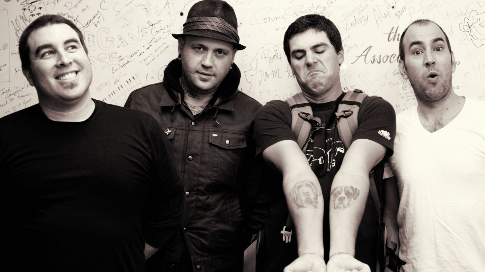 Wallpaper : alien ant farm, tattoo, smile, surprise, hat 1920x1080 ...