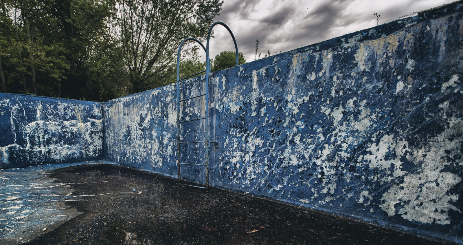 Wallpaper : ruin, old, abandoned, swimming pool 2721x1440 ...