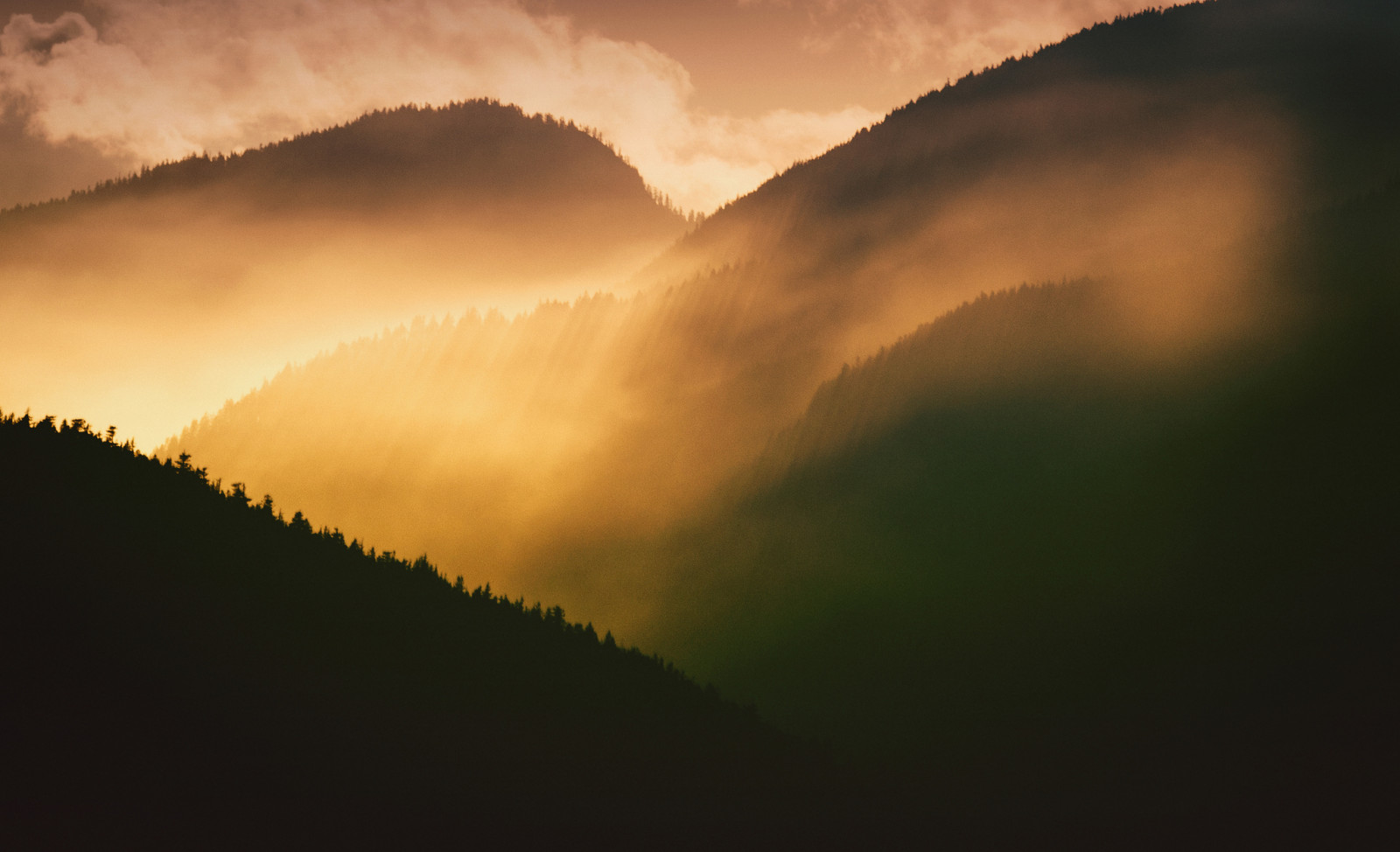 Wallpaper : nature, outdoors, landscape, mountains, mist 2048x1247 ...