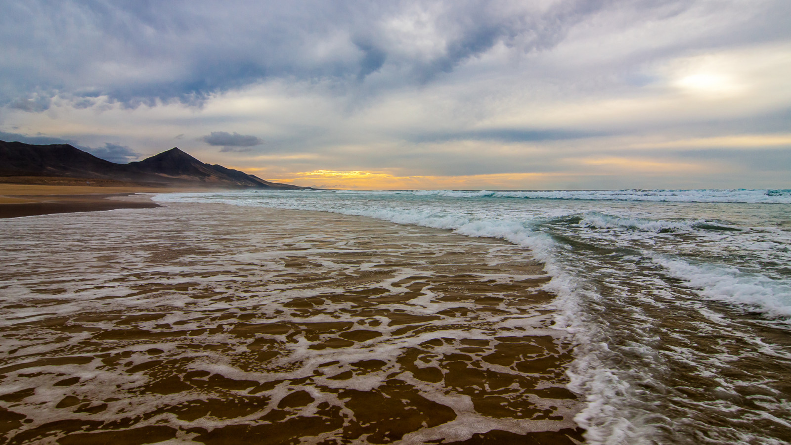 Baggrunde : landskab, bjerge, hav, vand, kyst, sand, himmel, skyer ...