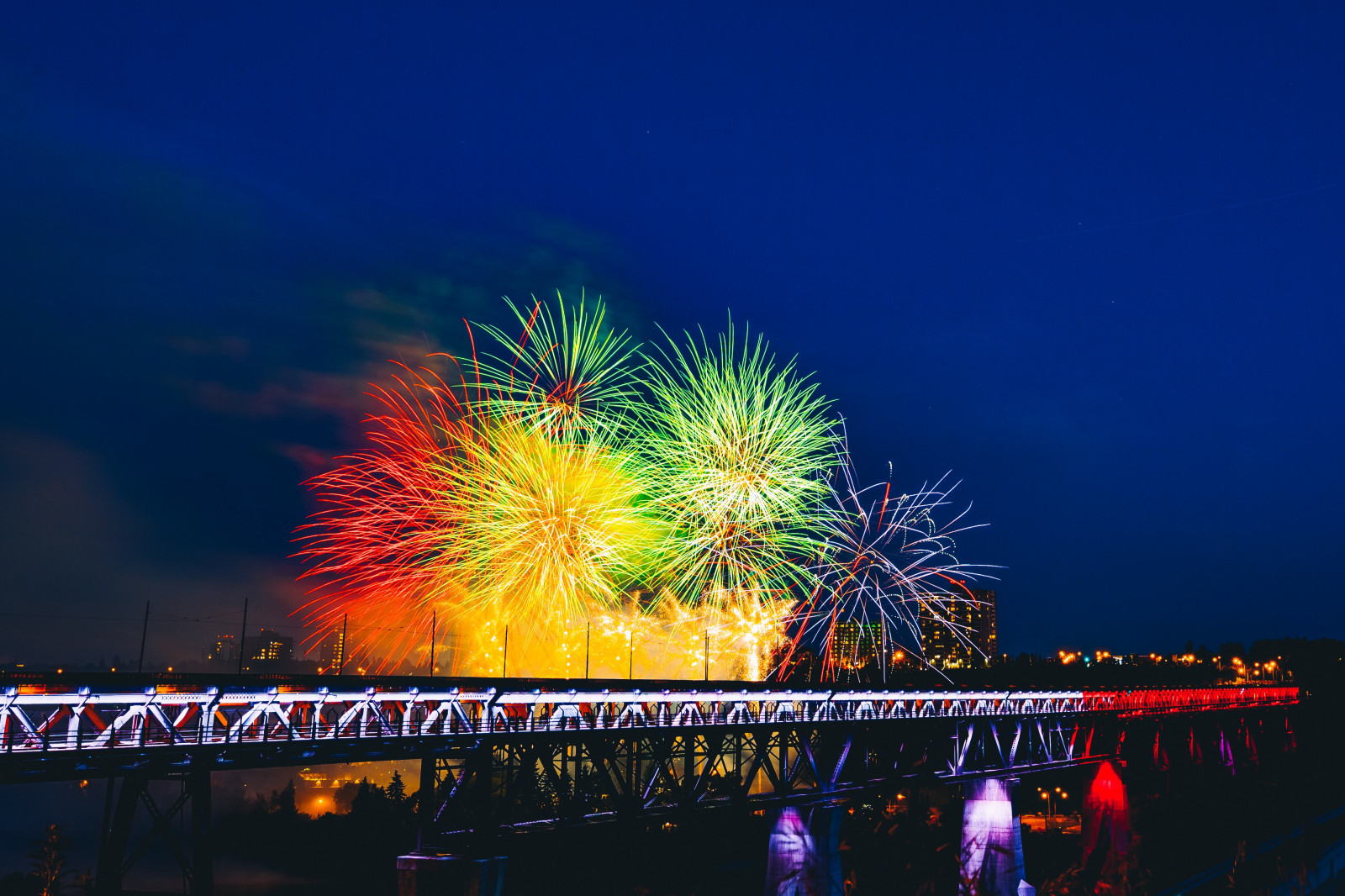 Wallpaper : kembang api, jembatan, liburan, warna-warni 4102x2735 ...
