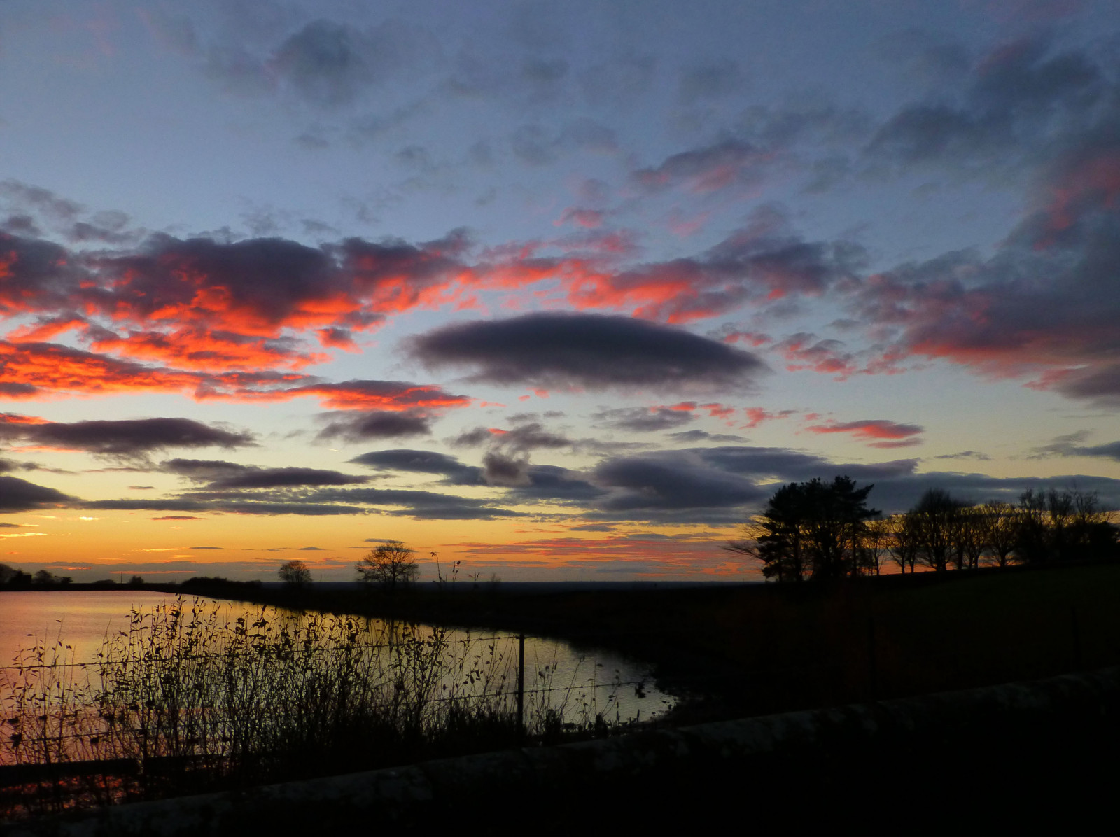 Wallpaper : November, trees, winter, sunset, sky, sunlight, water ...