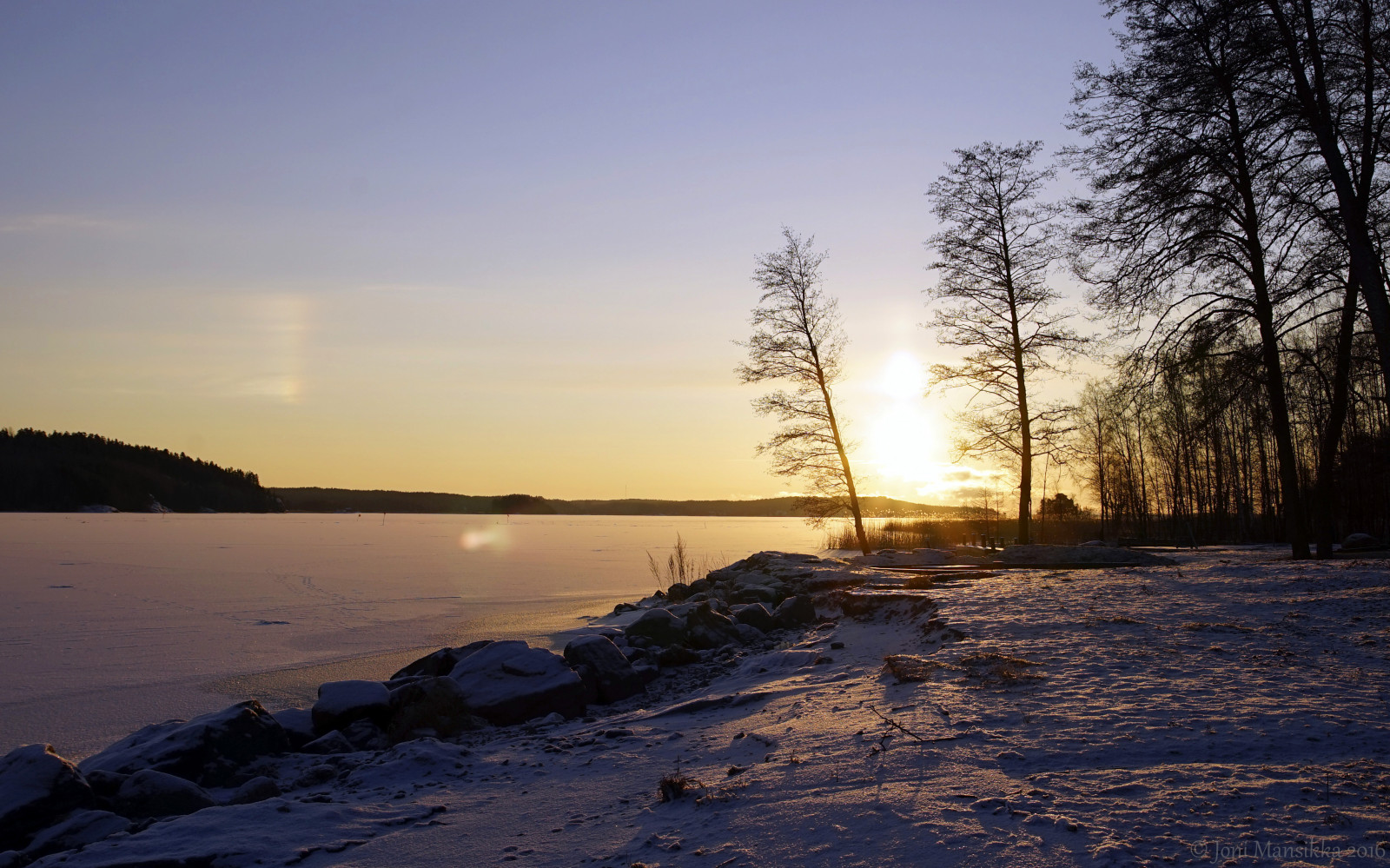 Obrázky na plochu : slnečnému žiareniu, stromy, krajina, západ slnka ...