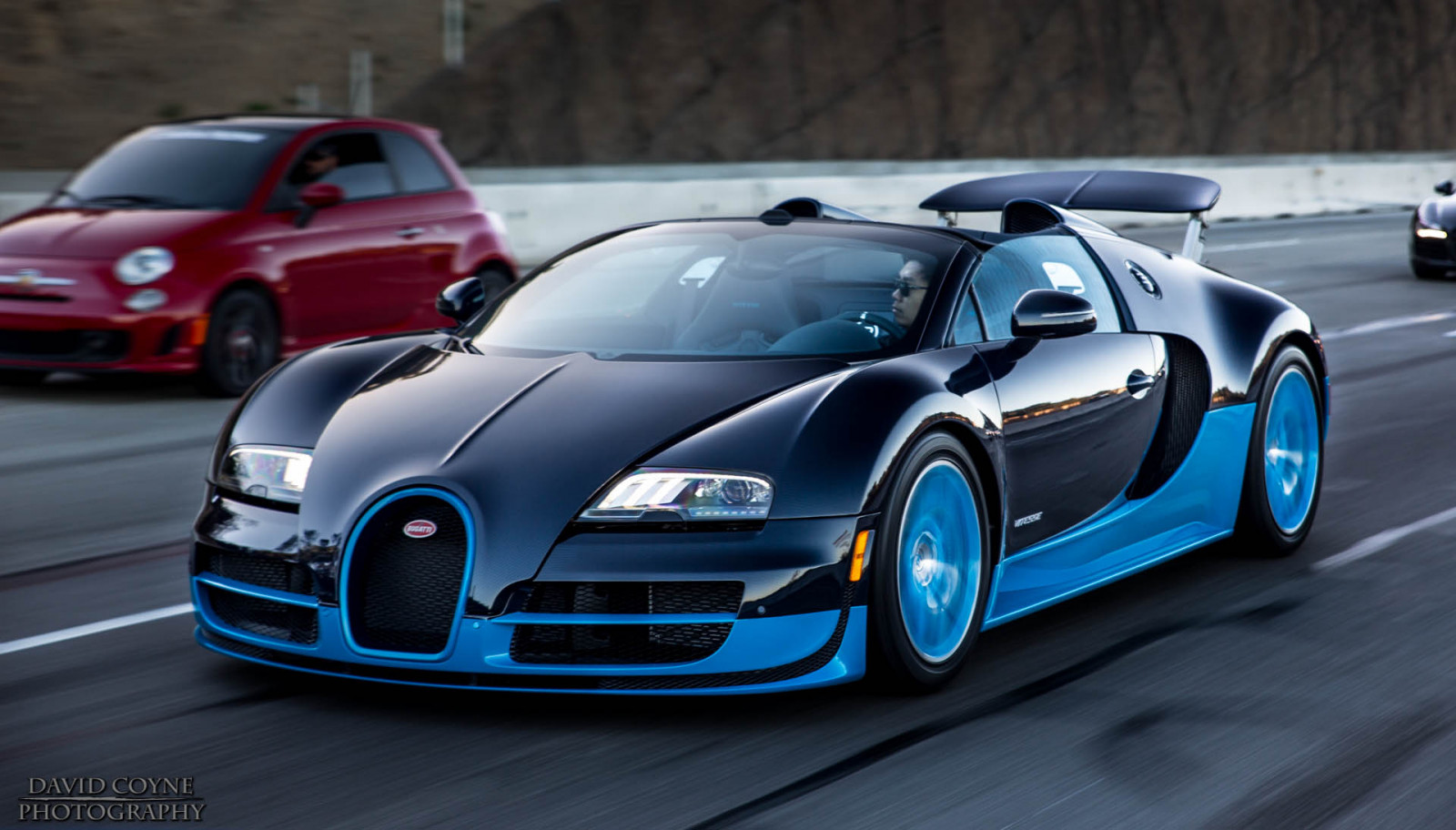 배경 화면 초차 정경 캘리포니아 스포츠카 부갓 티 부가티 베이론 고성능 차 하이퍼 카 기음 플리커 동작 바퀴 놀랄 만한 텀블러 가장자리 영혼