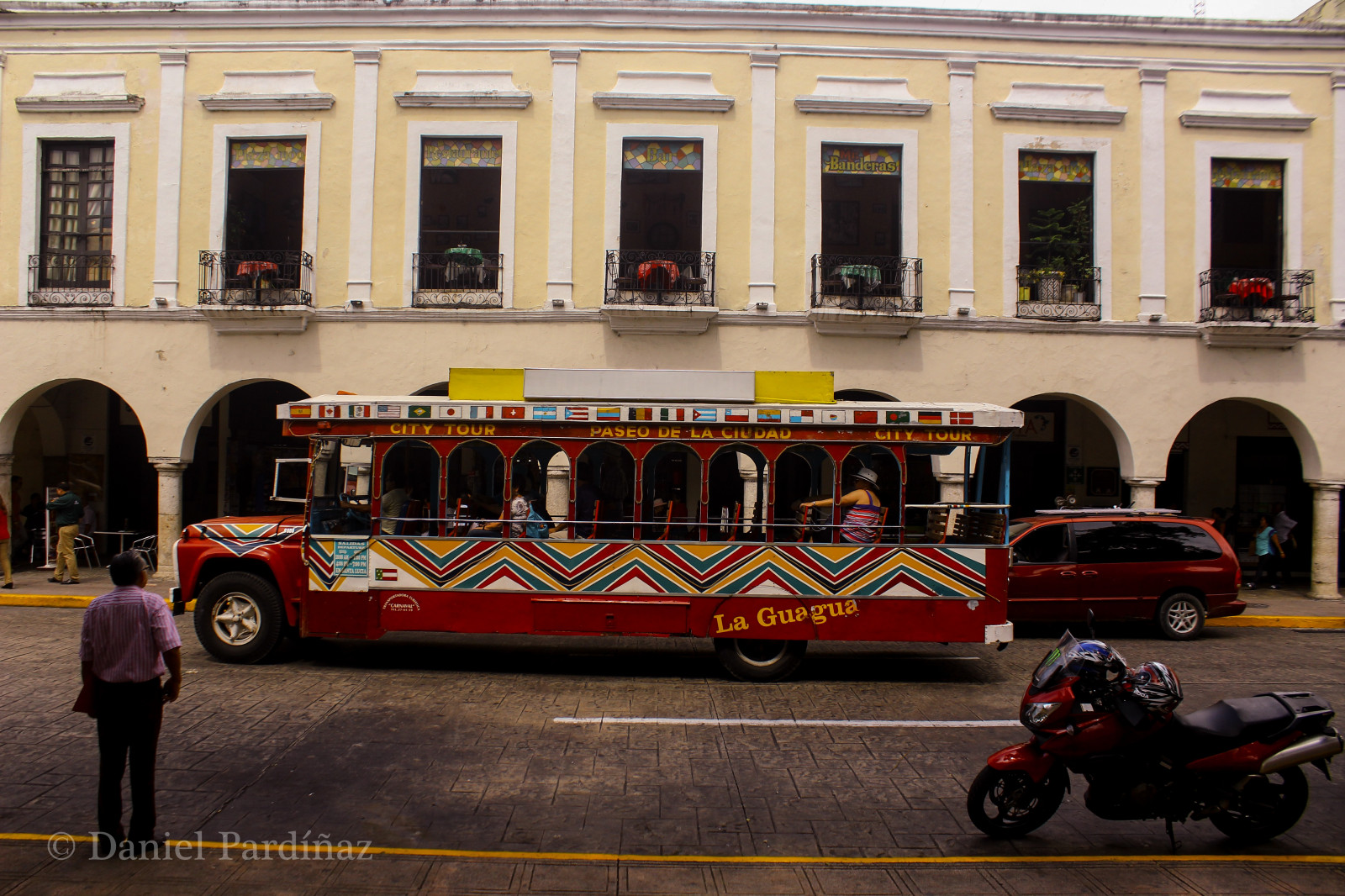 Wallpaper : street, car, motorcycle, bus, land vehicle, public ...