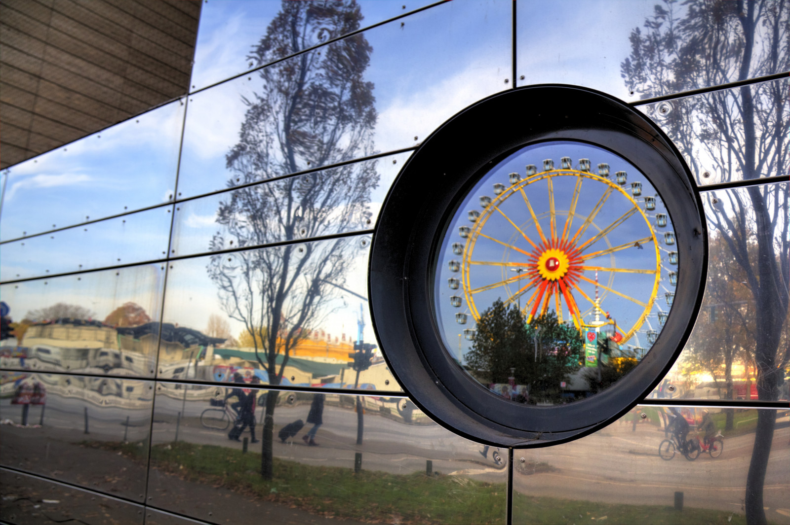 Wallpaper : window, city, architecture, car, building, reflection, sky ...