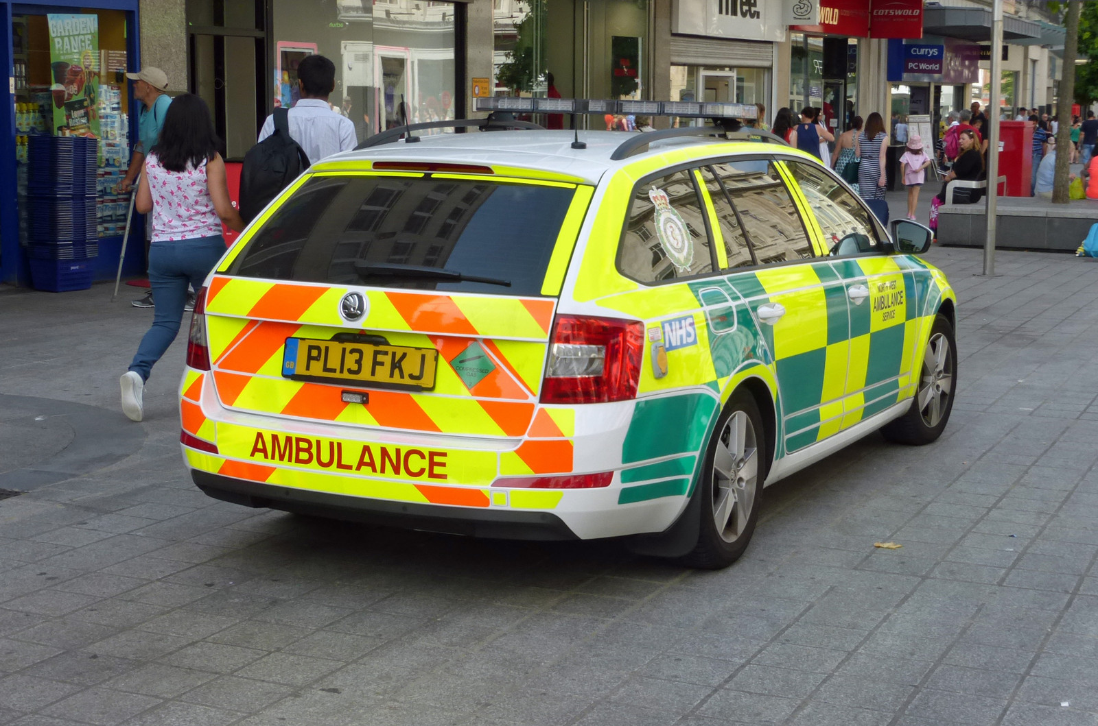 Wallpaper : Liverpool, northwest, ambulance, vehicle, service, Rapid ...