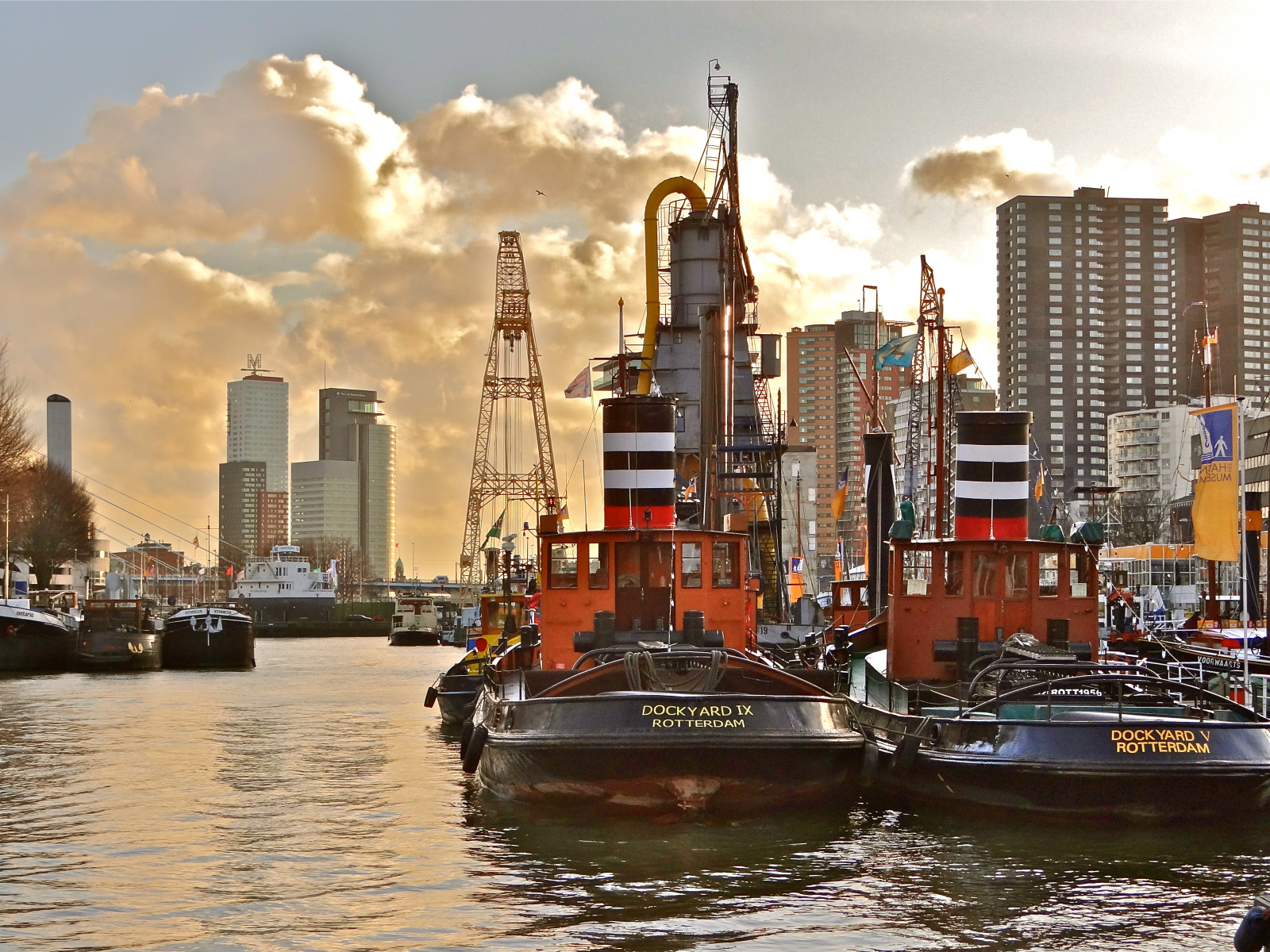 Hintergrundbilder : Boot, Sonnenuntergang, Meer, Stadt, Stadtbild ...