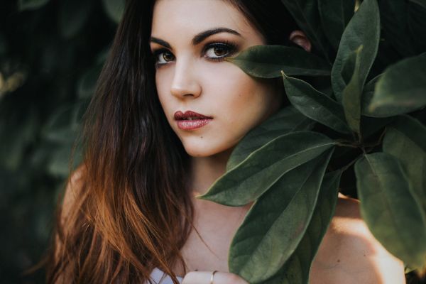 Wallpaper Brunette Women Outdoors Leaves Portrait Hand On Face