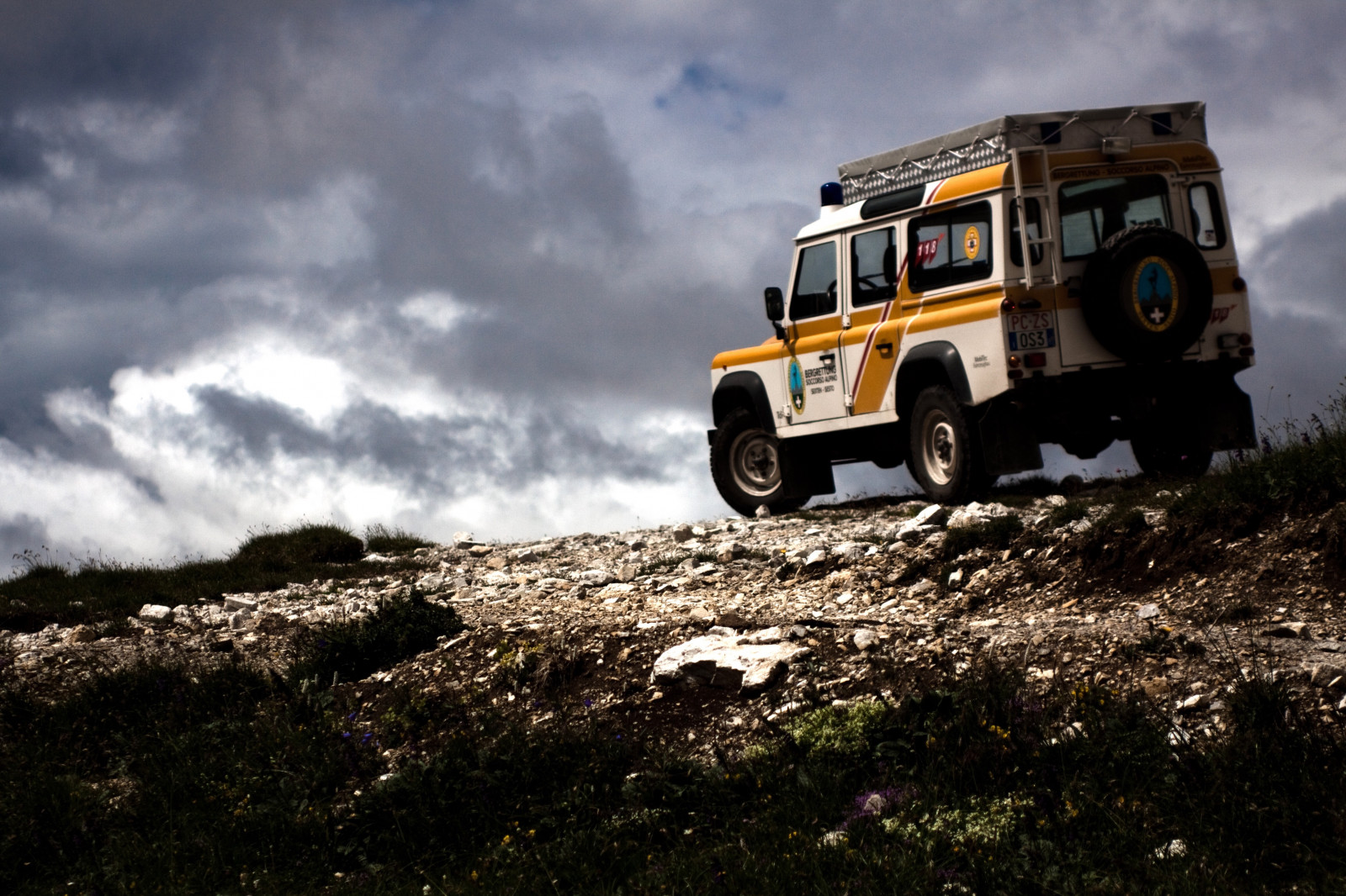 배경 화면 : 오프 로딩, 자연, 산악 지형, 노랑, 하늘, 수송, 오프로드 차량, 도로, 경치, 구름, 록, 자동차 외장, 흙 ...