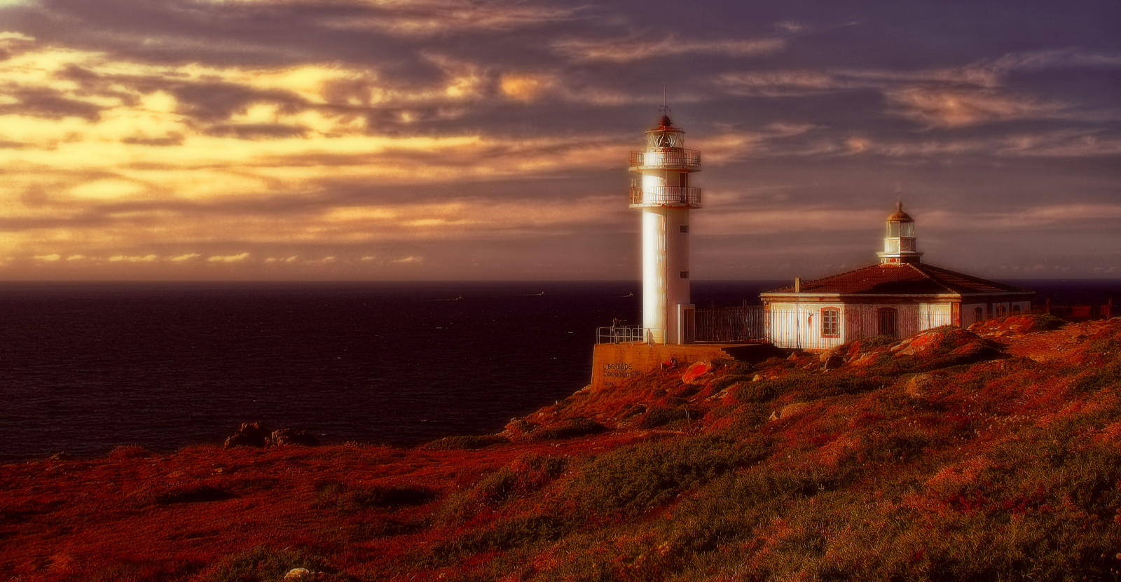 Wallpaper Tower Lighthouse Sky Sea Promontory Headland Dawn