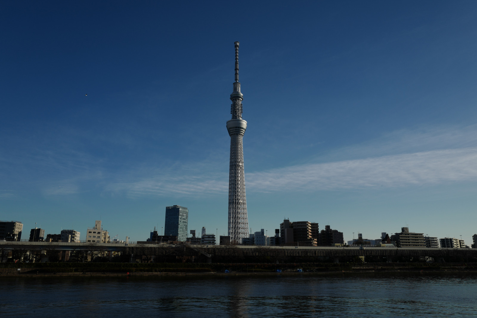 Obrázky na plochu : Japonsko, more, veľkomesto, panorámu mesta ...
