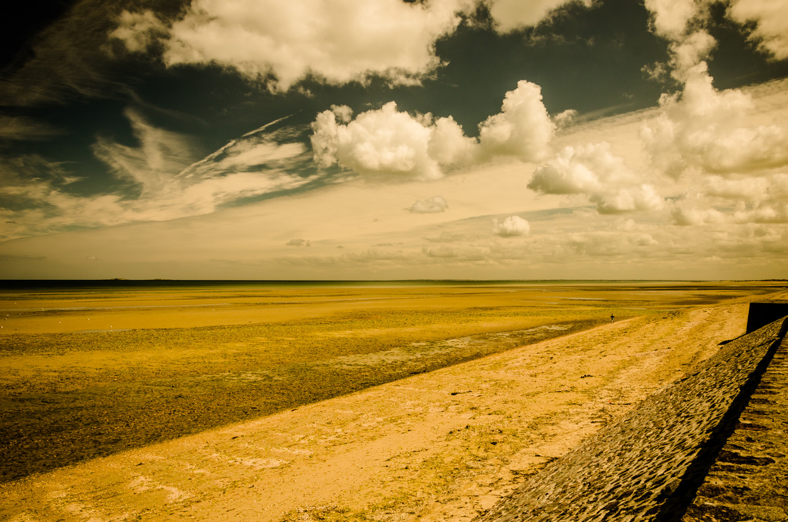 Wallpaper : sunlight, landscape, sunset, sea, hill, nature, sky, field ...