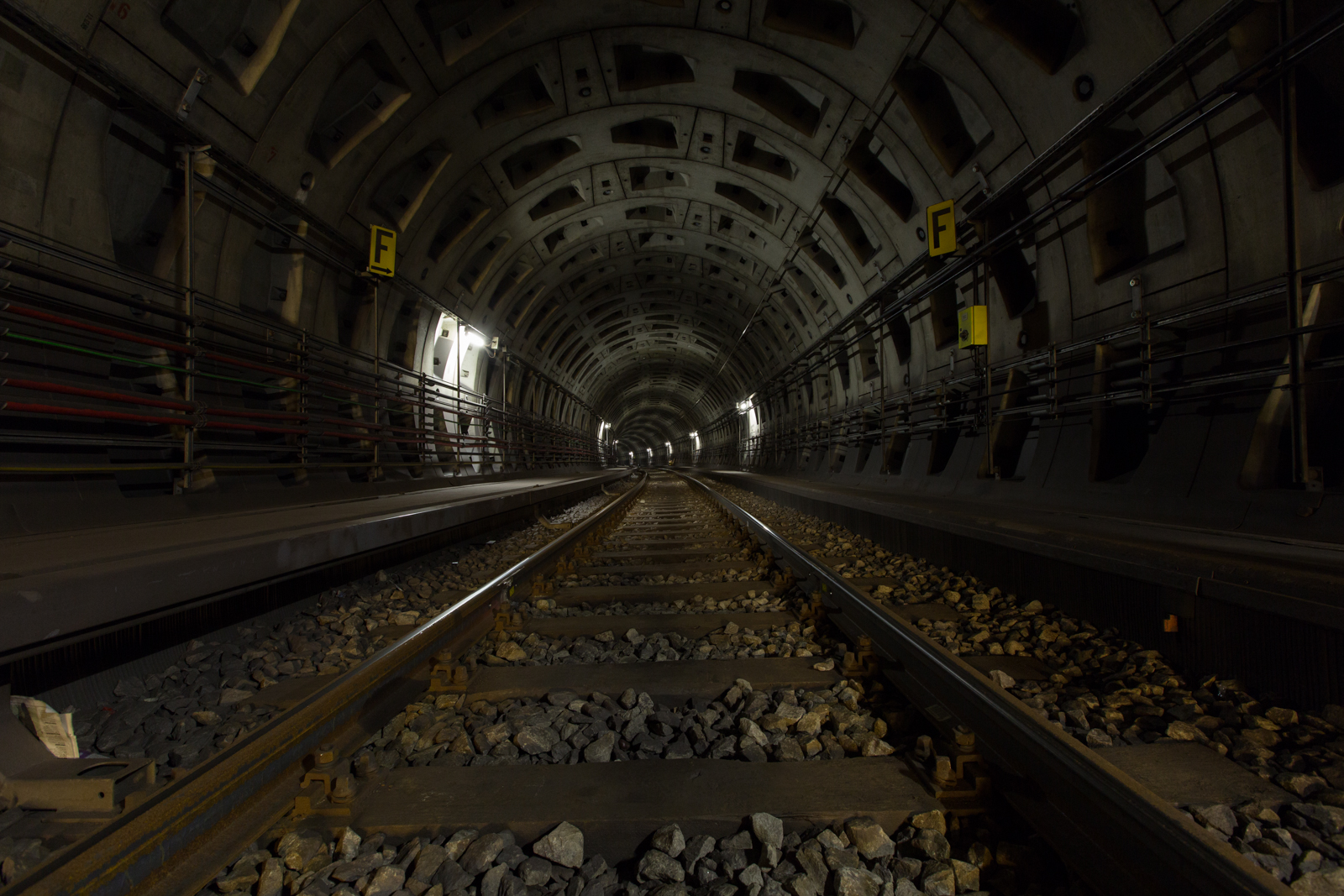 Wallpaper : night, symmetry, metal, tracks, tunnel, subway, exploration ...