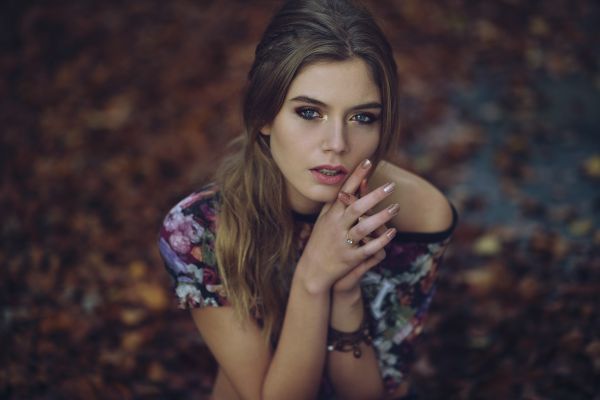 Wallpaper Women Blonde Blue Eyes Pierced Nose Bangles Tattoo