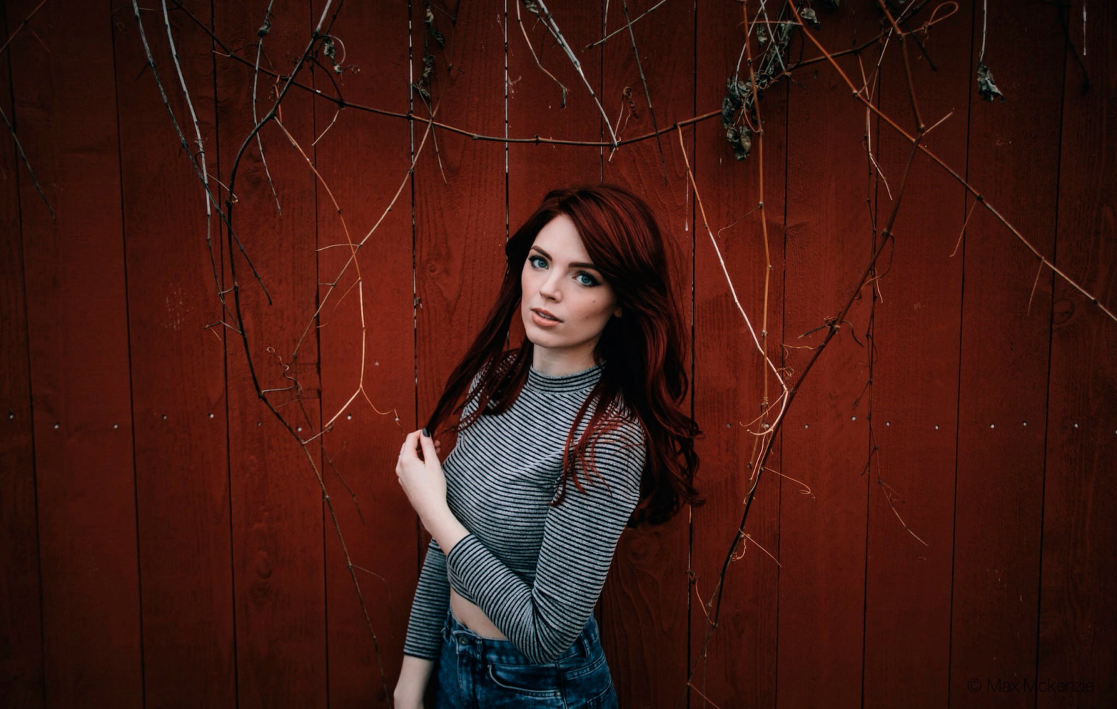 Wallpaper Black Women Redhead Model Red Wall Fashion Carolyn
