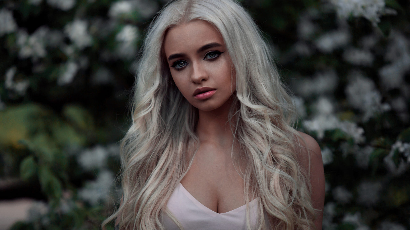 Wallpaper Blonde Face Long Hair Cleavage Portrait Bokeh