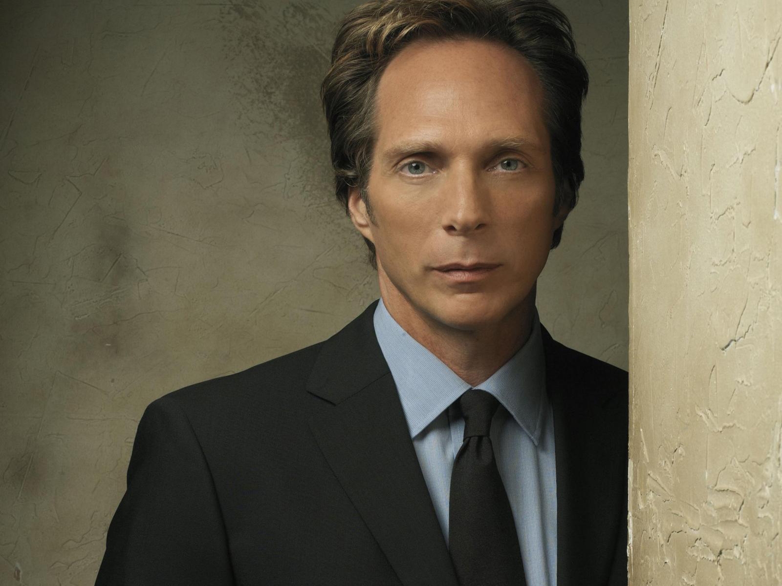 วอลเปเปอร์ : william fichtner, ผมสีดำ, คนดัง, เสื้อคลุม, ดู 1600x1200 ...