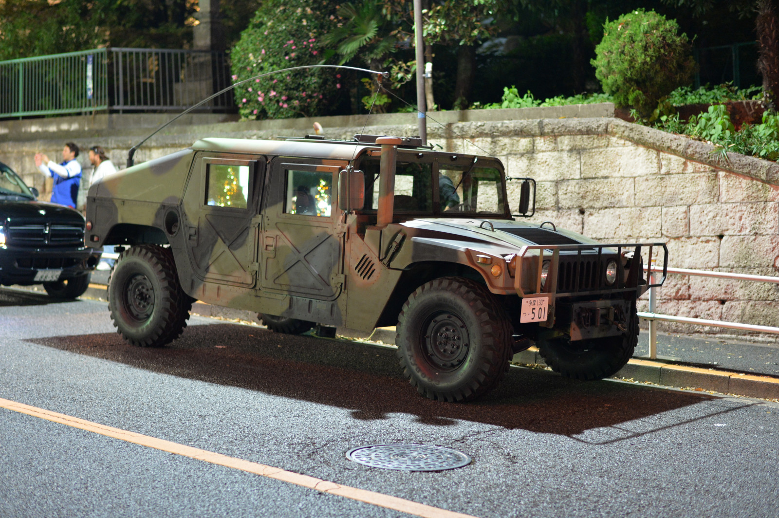 Wallpaper : Japan, night, Nikon, Hummer H1, Tokyo, Jeep, Humvee, Jp ...