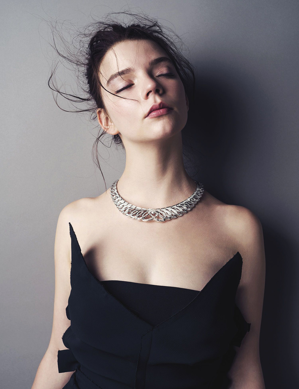 Wallpaper Anya Taylor Joy Women Brunette Simple Background Closed