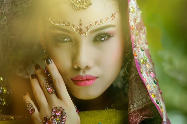 Wallpaper 2048x1360 Px Face Field Model Women Outdoors 2048x1360