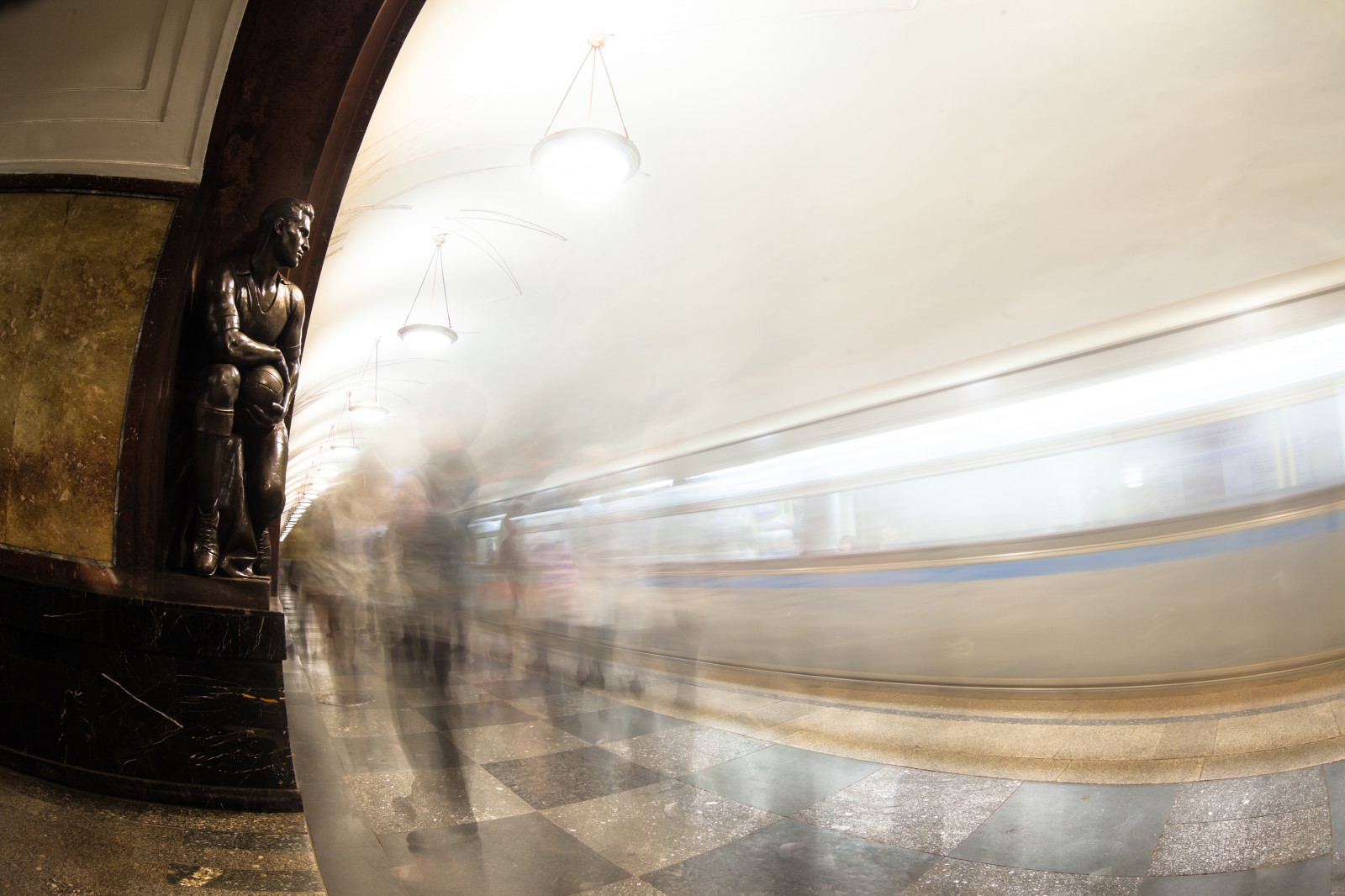 Wallpaper : sculpture, Motion, station, bronze, train, reflections ...