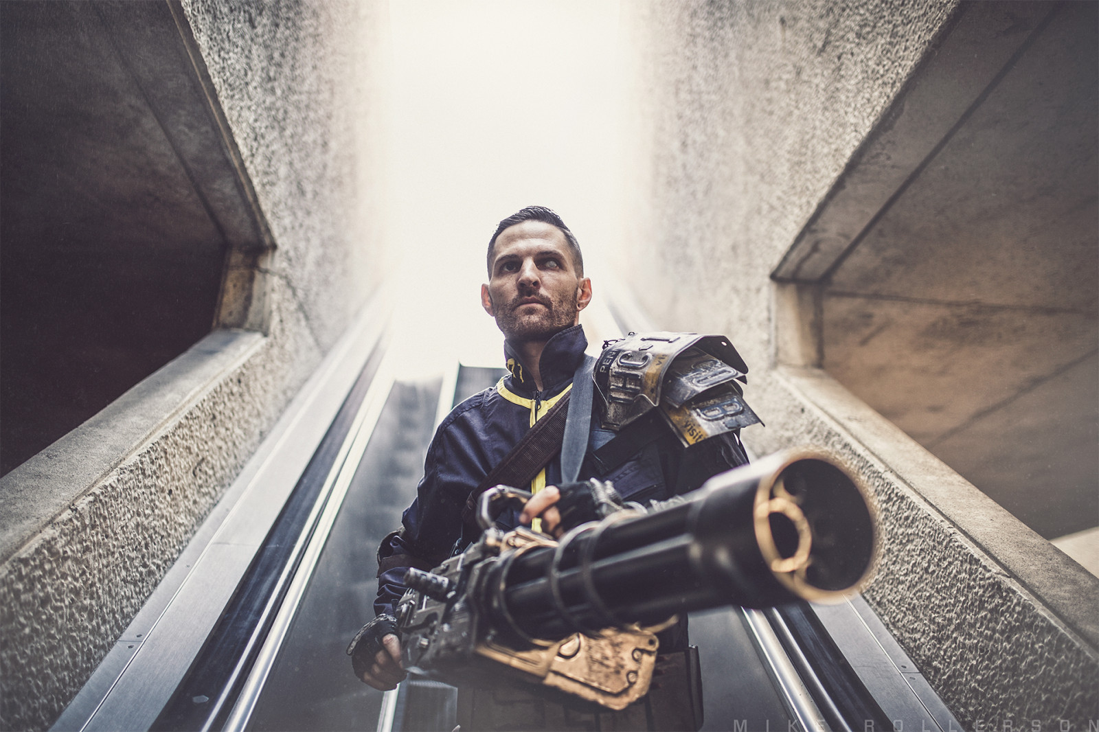 Wallpaper : costume, outfit, uniform, gun, cosplay, action, grunge ...