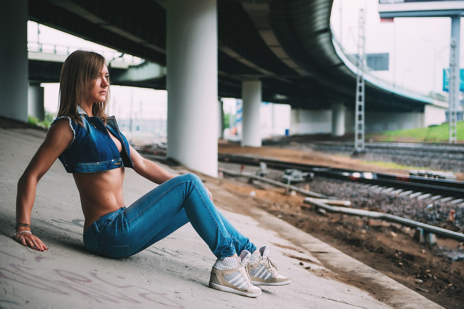 Wallpaper Women Model Blonde Looking Away Sitting Photography