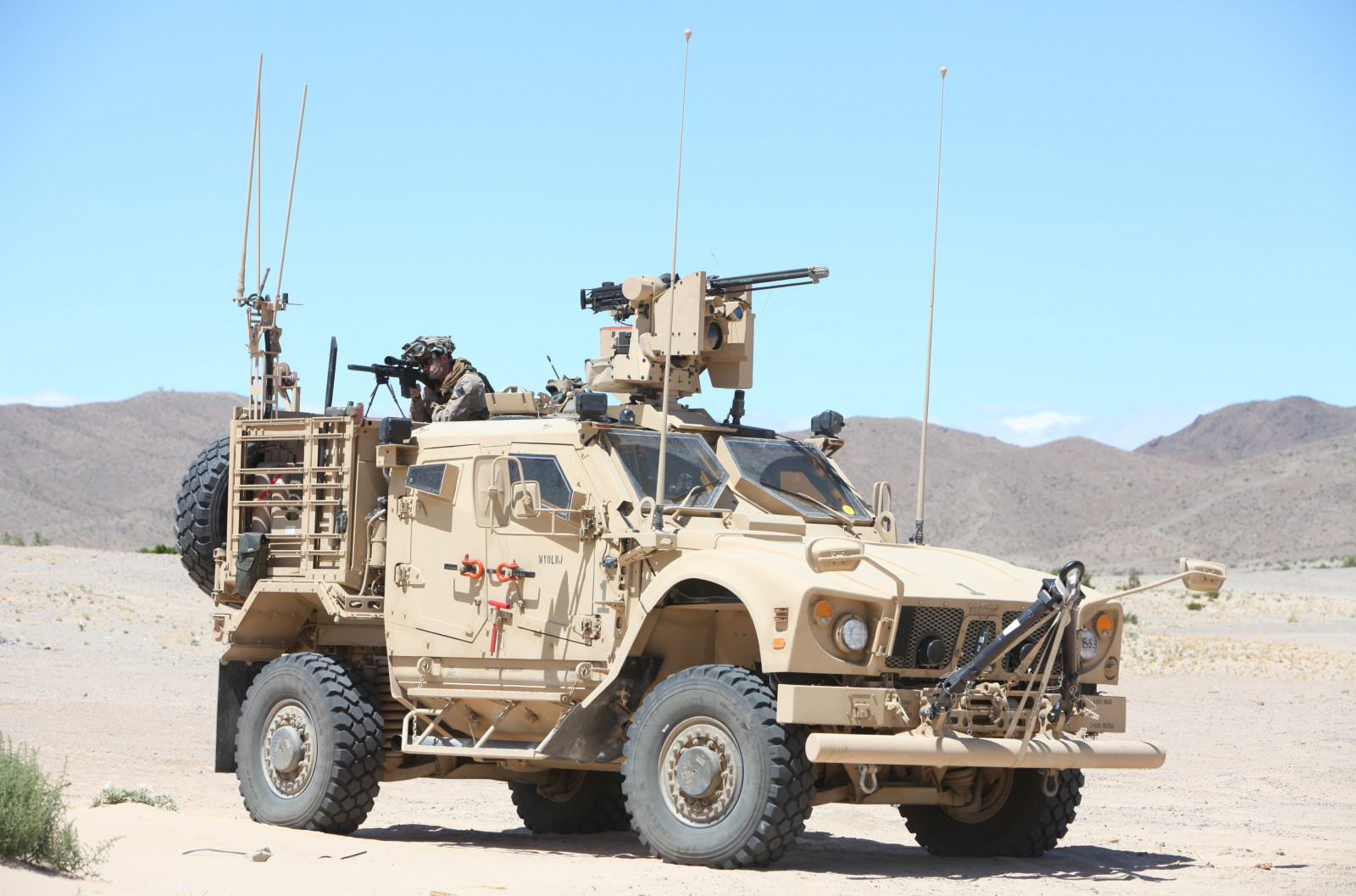 Wallpaper US Army MRAP Militer Pasir Gurun Senjata 3840x2539