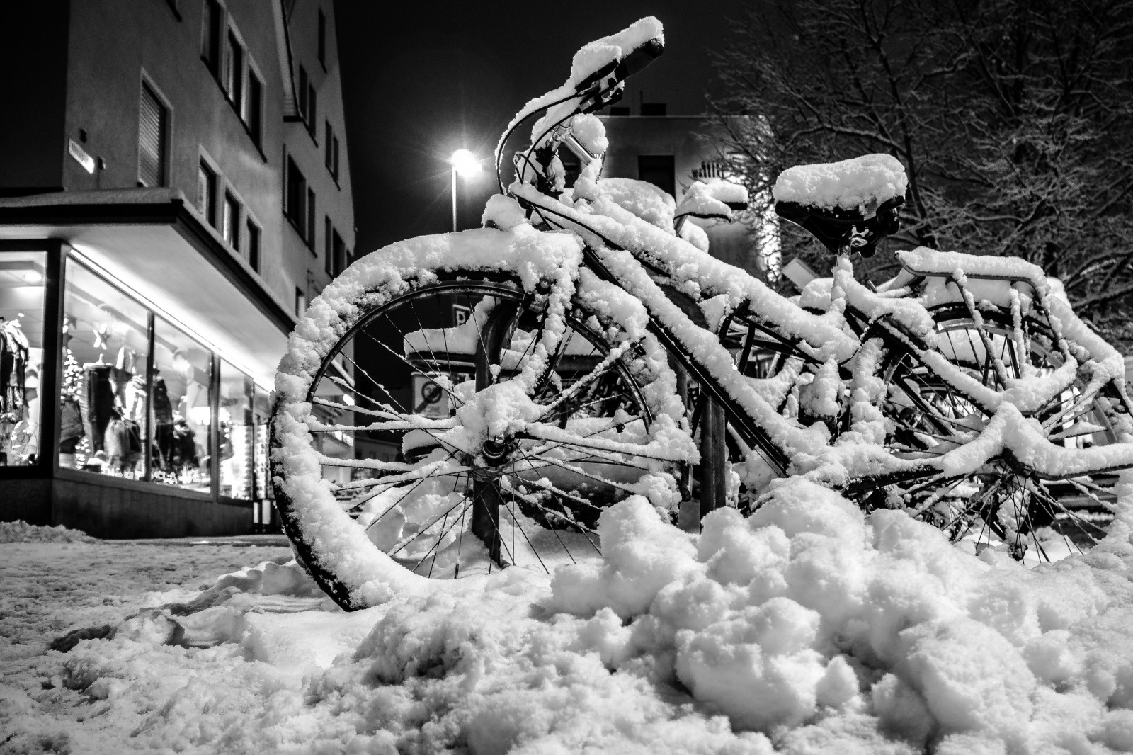 тапети : черно, улица, сняг, зима, превозно средство, Europa, Neige ...