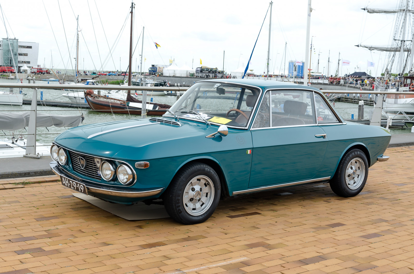 Wallpaper : classic car, Sedan, Lancia, automotive design, automotive ...