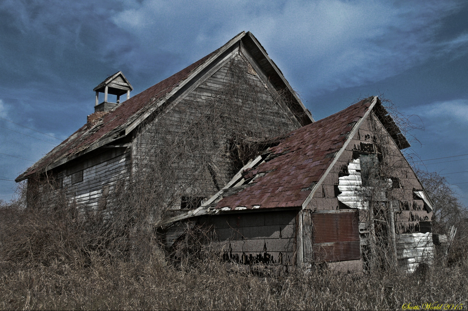 Wallpaper : sunlight, fall, building, ruin, abandoned, grass, sky ...